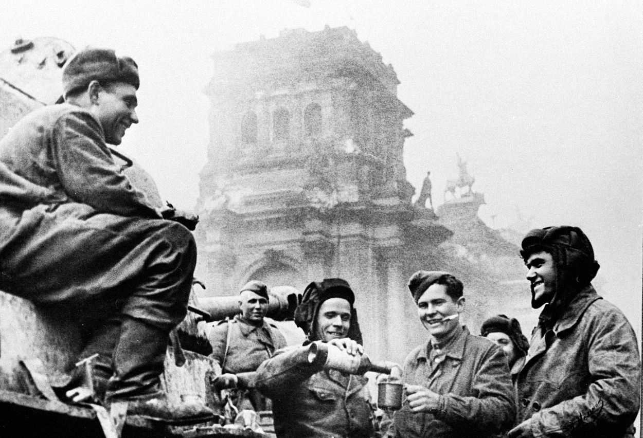 FOTO: Bitva o Berlín v roce 1945 - Aktuálně.cz