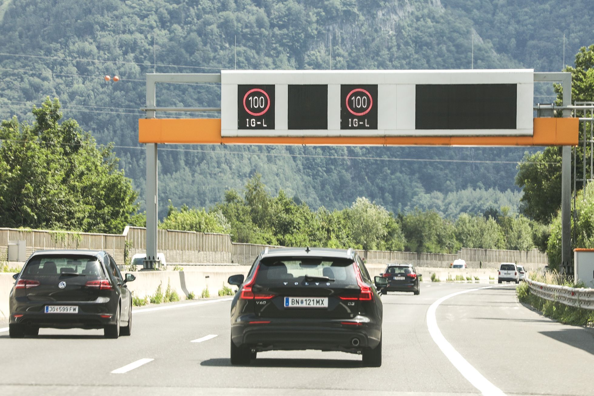 Dá se s elektromobilem dojet do Chorvatska? Vyzkoušeli jsme to na ...