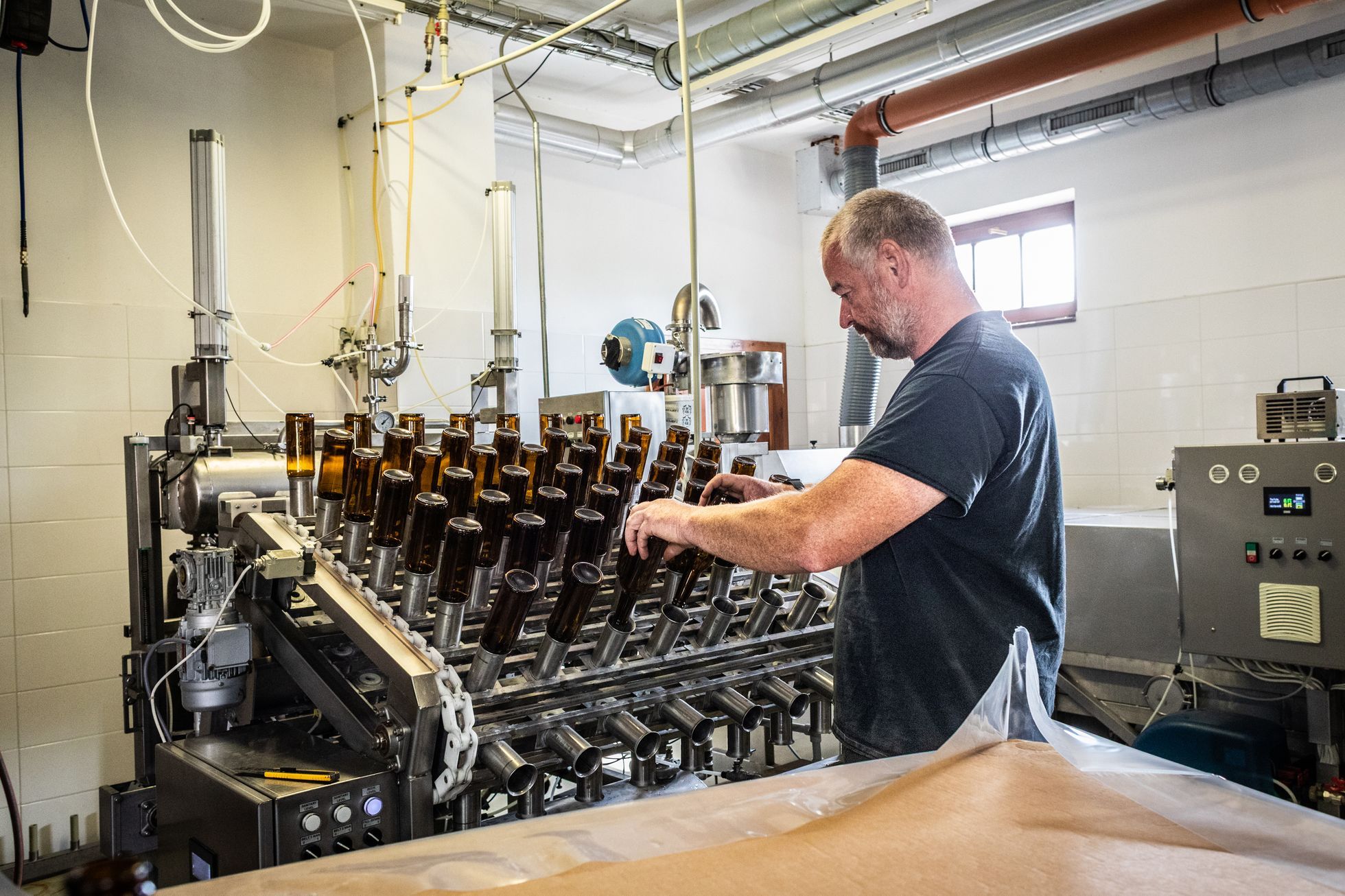 Za cider v Líšnici vyměnili byty v Praze. Ze zchátralého statku vznikl ...