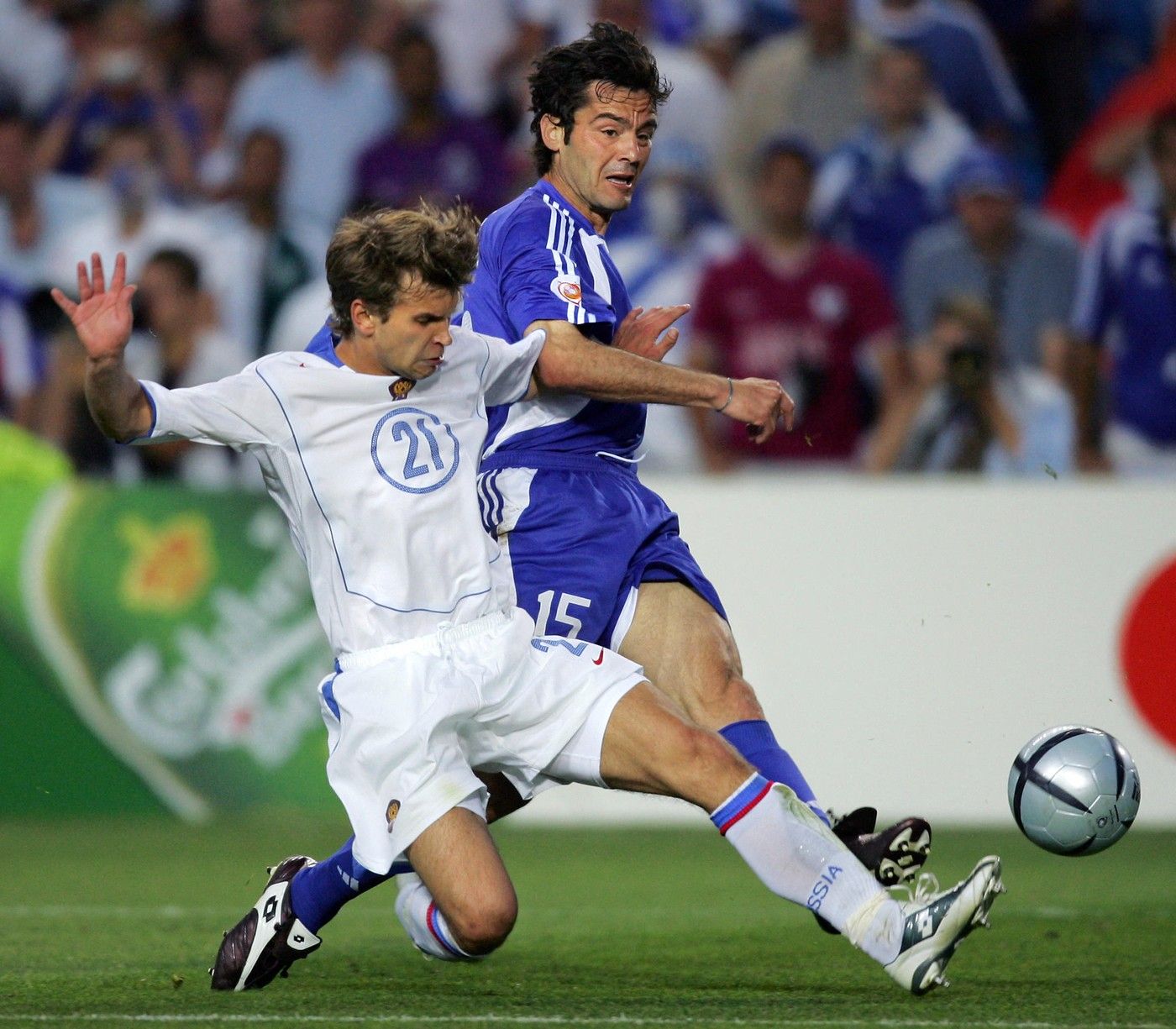 Hrál na Euru, ve vězení ho naverboval Putin. Ruská fotbalová hvězda ...