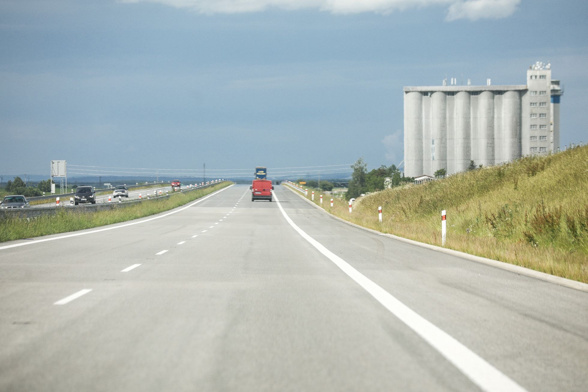 Dá se s elektromobilem dojet do Chorvatska? Vyzkoušeli jsme to na ...