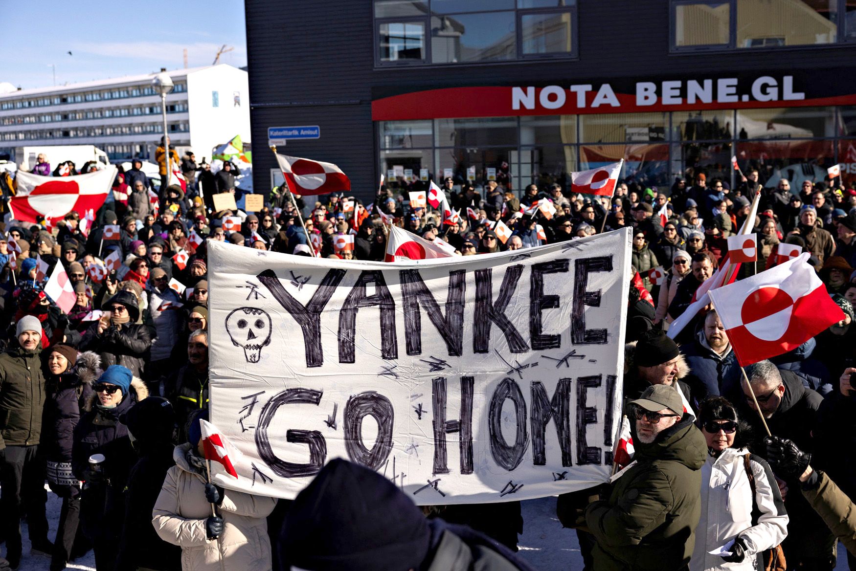 „Yankee, go home.“ Gróňané soptí kvůli kontroverzní delegaci z USA ...