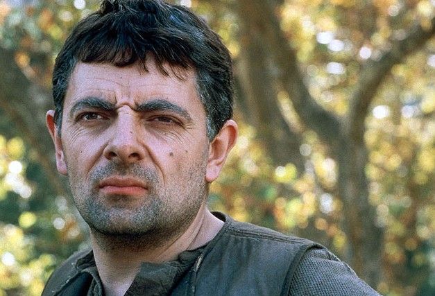 Svalnatý Charlie Sheen se vrátil jako vtipný Rambo - Aktuálně.cz