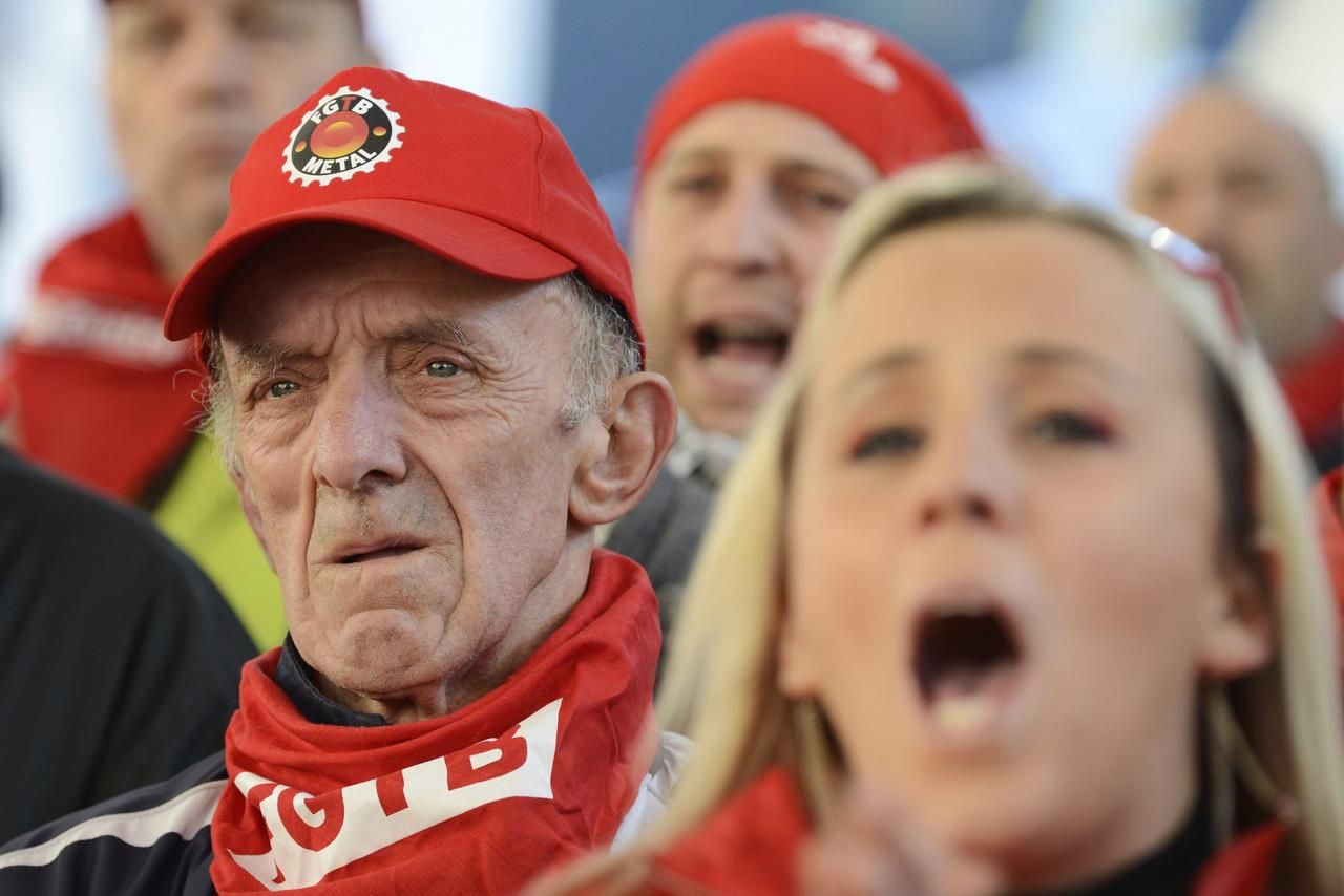 Miliony lidí bouří proti škrtům, jih Evropy se zastavil - Aktuálně.cz