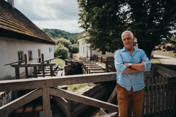 Býval sexy mužem roku, ale i alkoholikem. Panáka Tomáš Hanák ani dnes ...