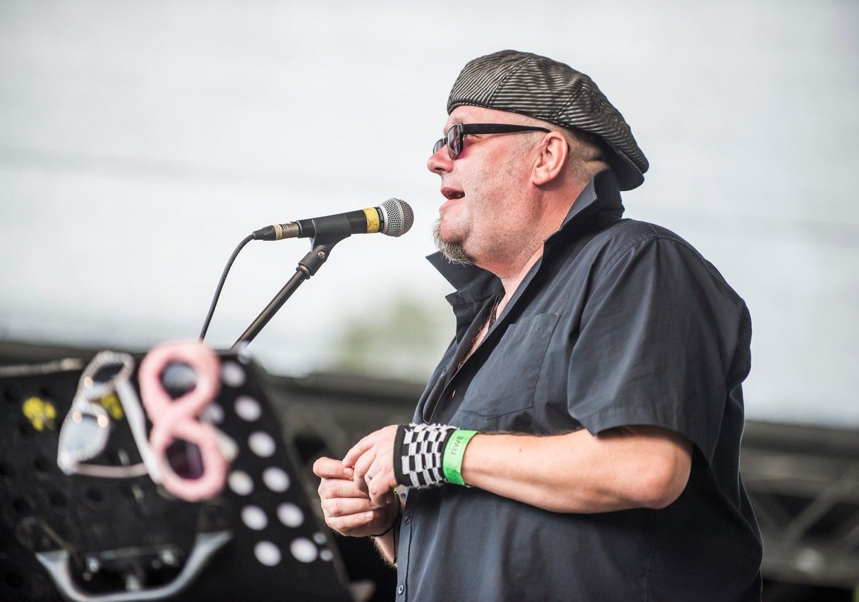 Zemřel zpěvák kapely Sto zvířat Jan Kalina, bylo mu 58 let - Aktuálně.cz