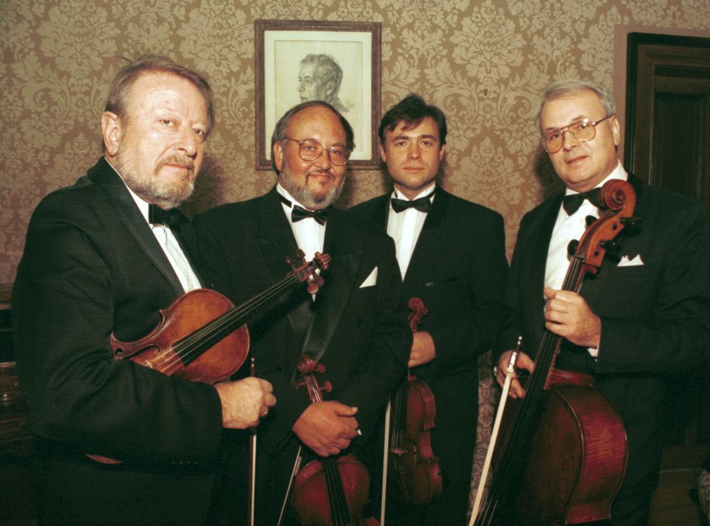 Zemřel houslista Jan Talich starší, zakladatel Talichova kvarteta. Bylo ...