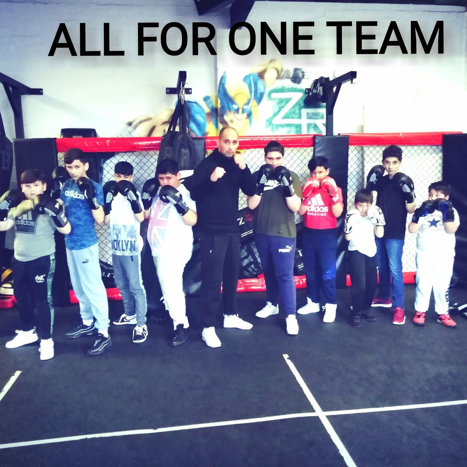 Boxem dobýval Anglii, pak mu motor urval nohy. Z vozíku ho zvedla touha ...