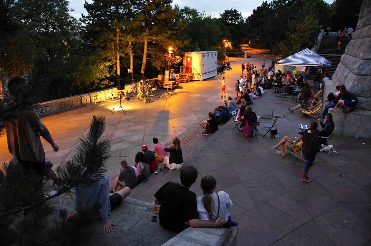 Zachování volného prostoru na Stalinu žádají tisíce lidí, muzeum ...