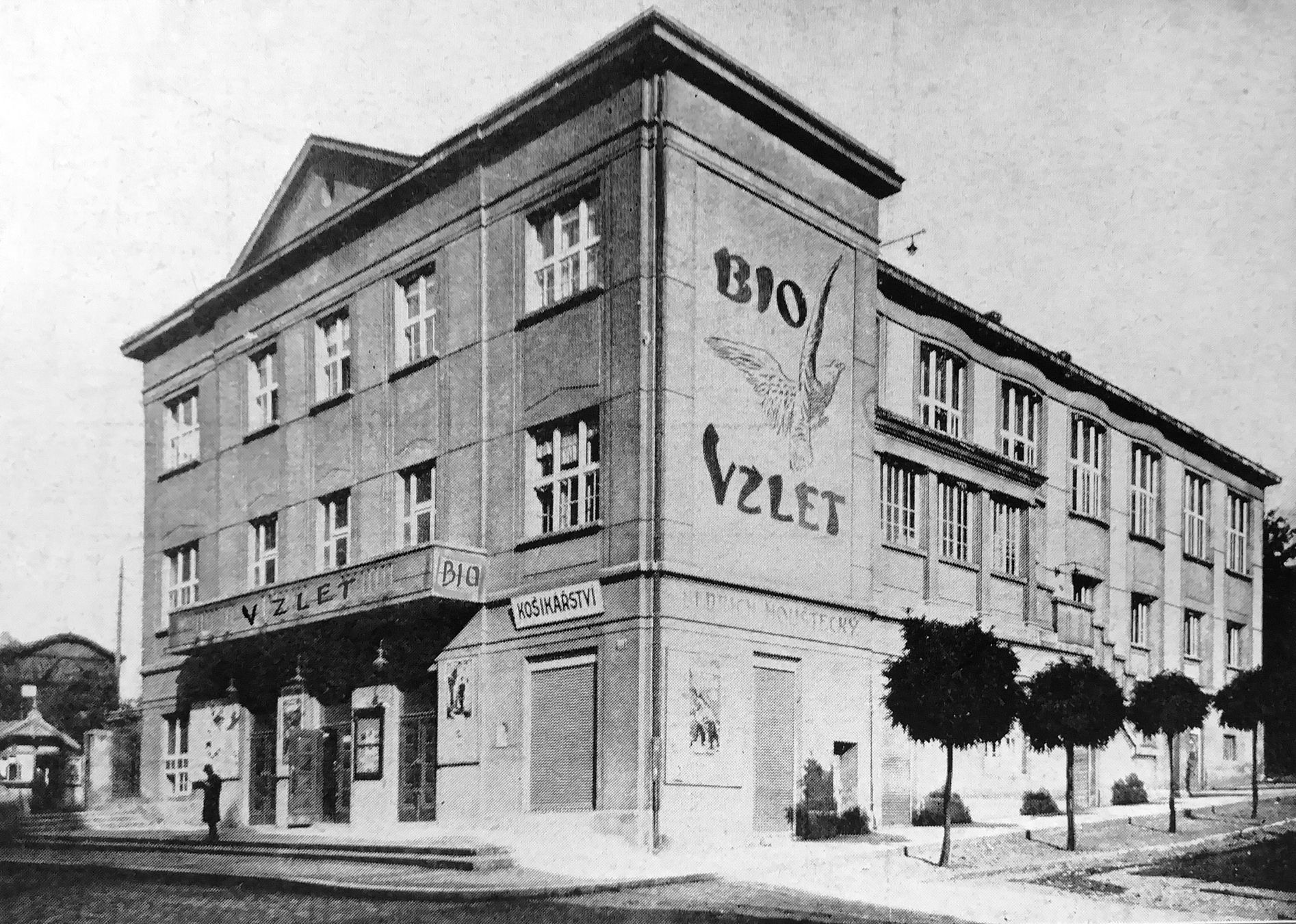 Babylonská věž od Böhma a Franty. Vršovické centrum Vzlet vstoupilo do ...