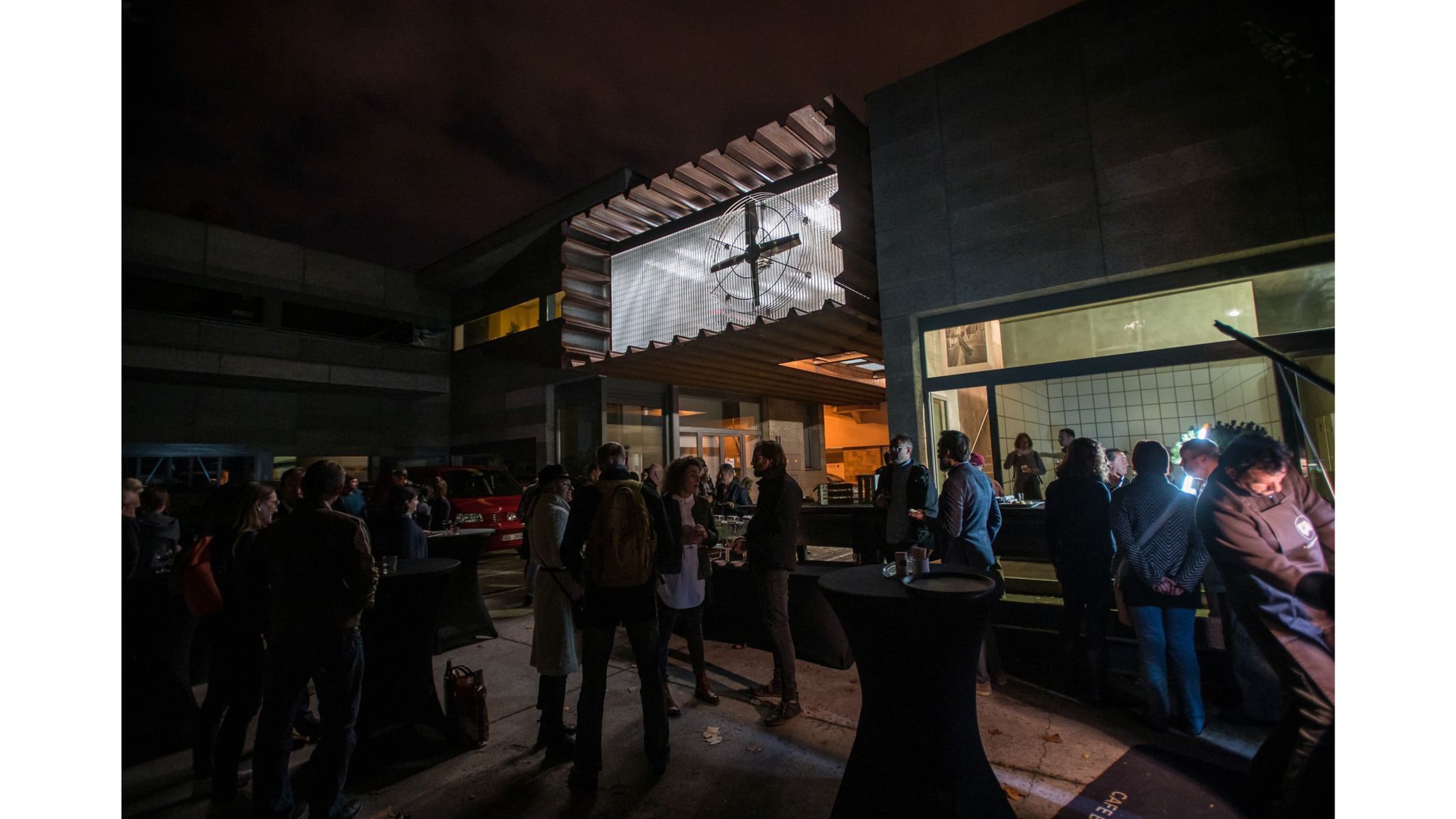 Navrhl Dox, novou budovu UMPRUM i obřadní síň pro Týnec. Architektem ...