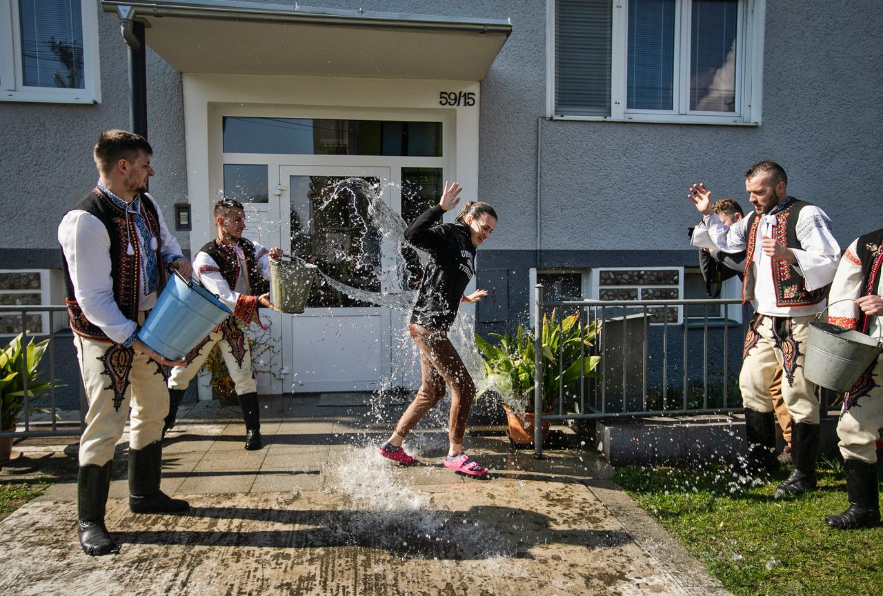 Oblievačka je vždy spojená so šibačkou. Jak se slaví Velikonoce na ...