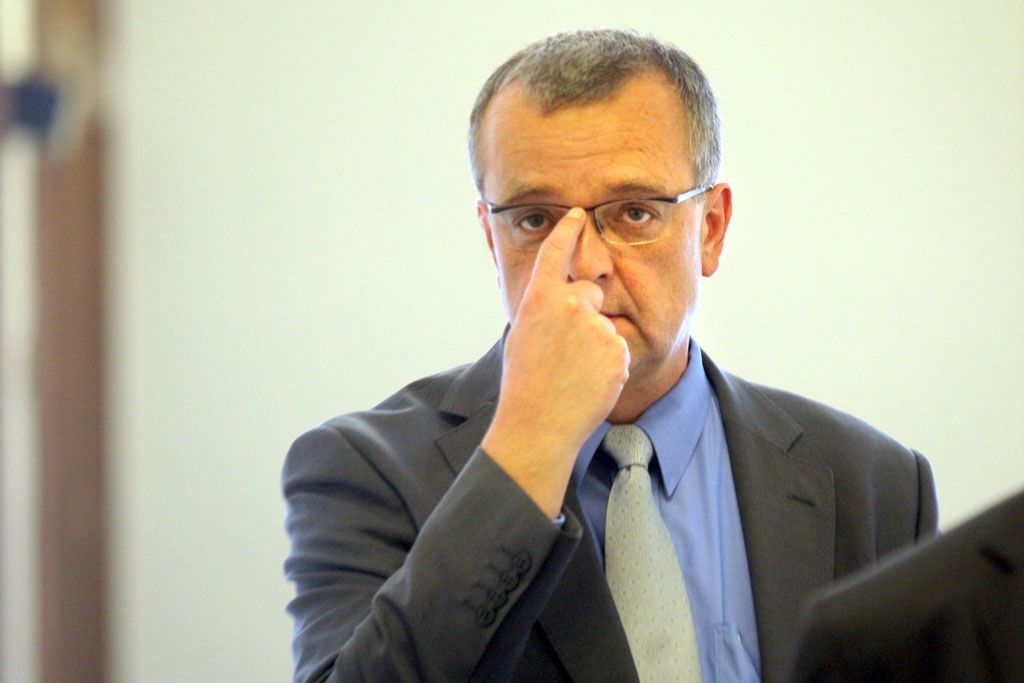 Ministr financí Kalousek zfackoval muže v centru Prahy - Aktuálně.cz