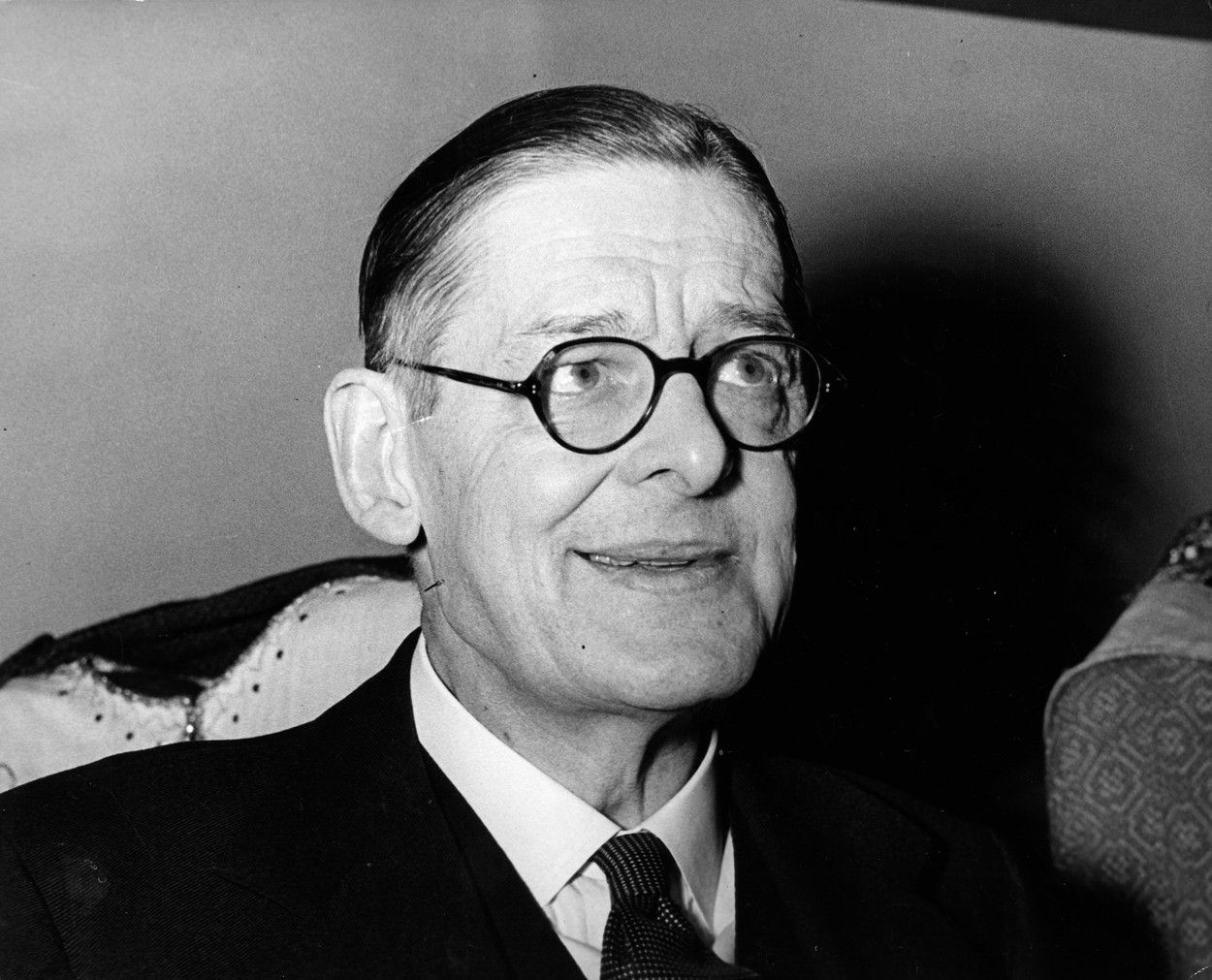 Recenze nového překladu Pusté země od T. S. Eliota - Aktuálně.cz