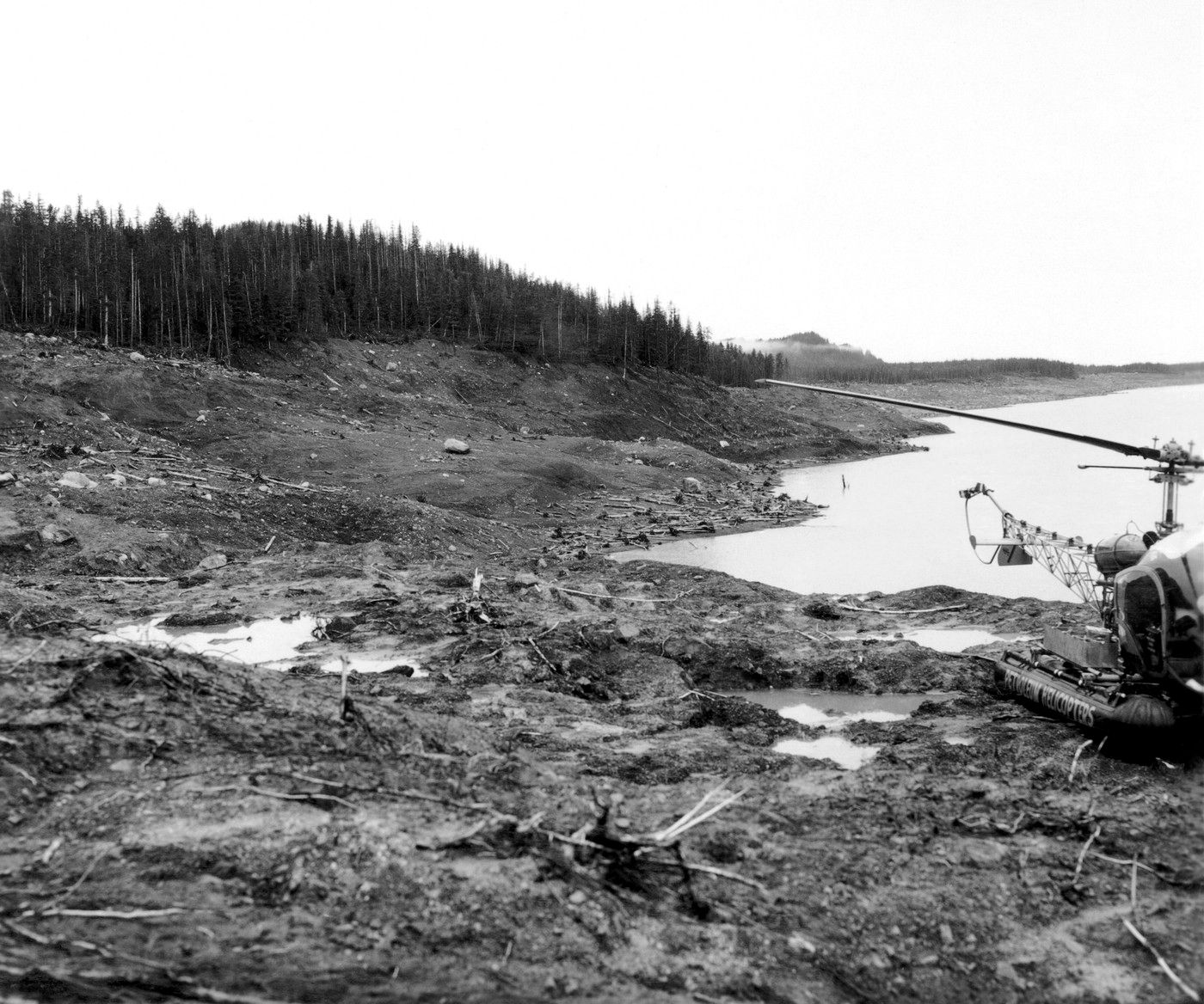 5. listopad: Světový den tsunami. Největší vlna (500m) a proč zemřeli Češi v Thajsku - Aktuálně.cz