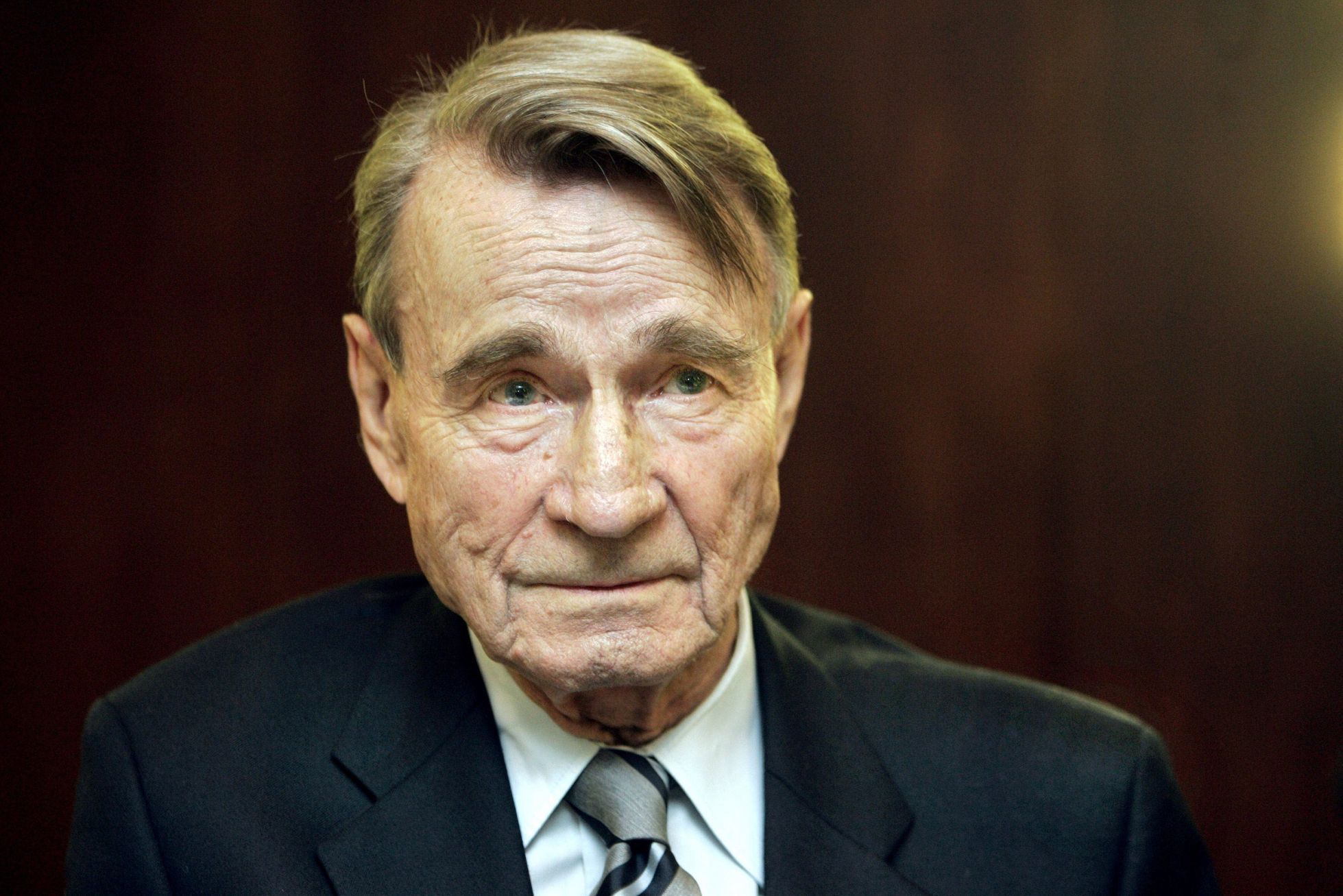 Ve věku 93 let zemřel bývalý finský prezident Koivisto. V čele Finska ...