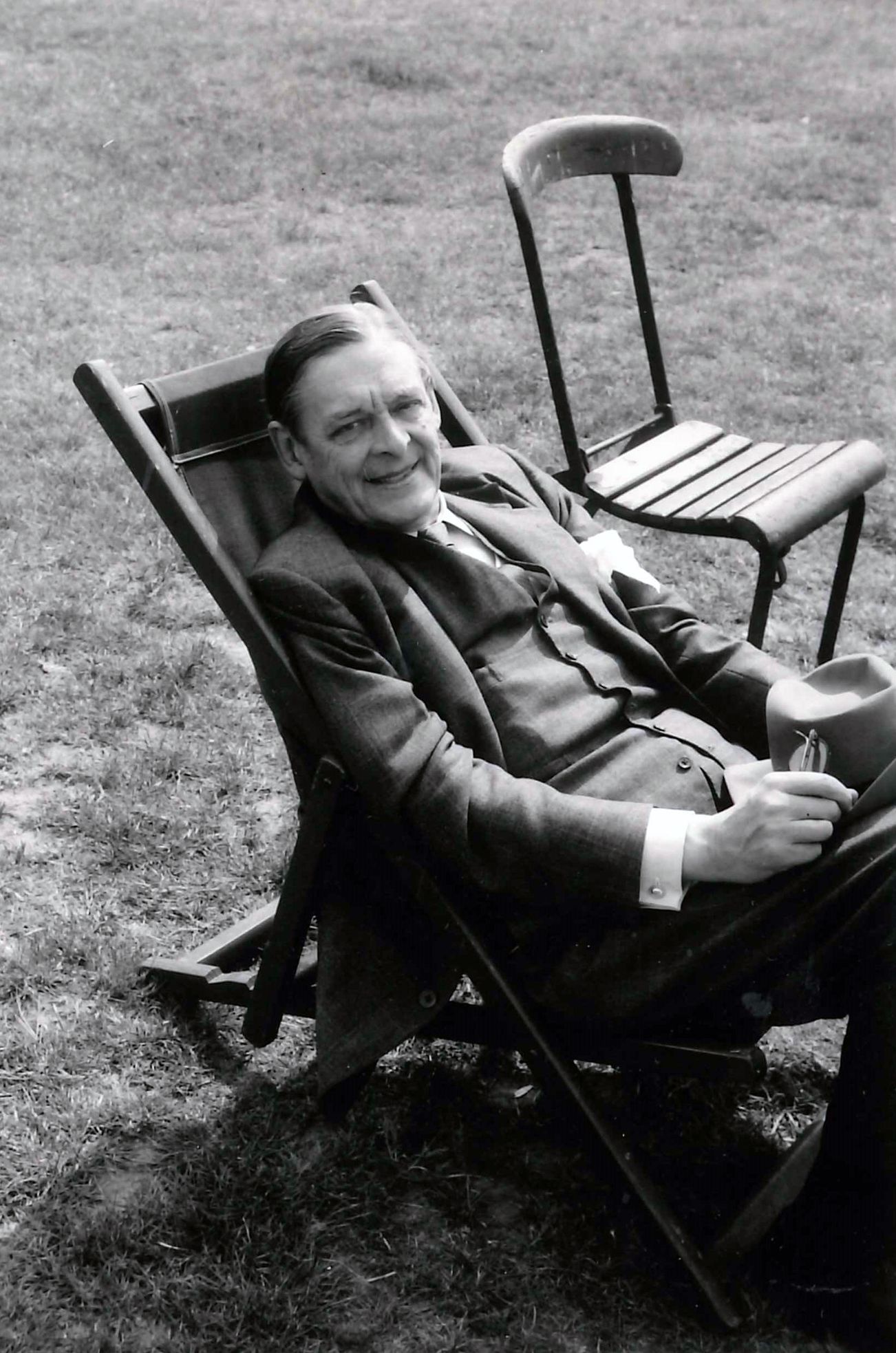 Recenze nového překladu Pusté země od T. S. Eliota - Aktuálně.cz