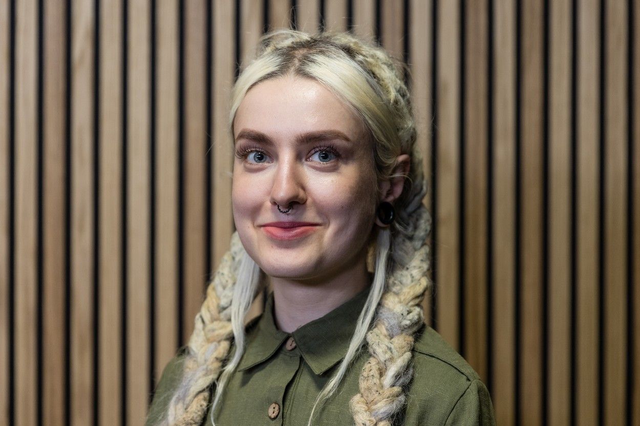 Piráti odvolali z vedení strany Janu Michailidu. U Pirátů však zůstává ...