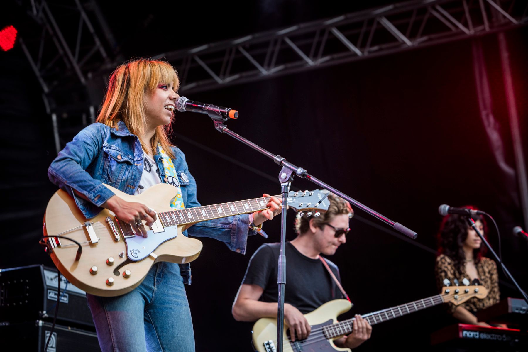 Recenze koncertu kapely Hurray for the Riff Raff na festivalu Colours ...