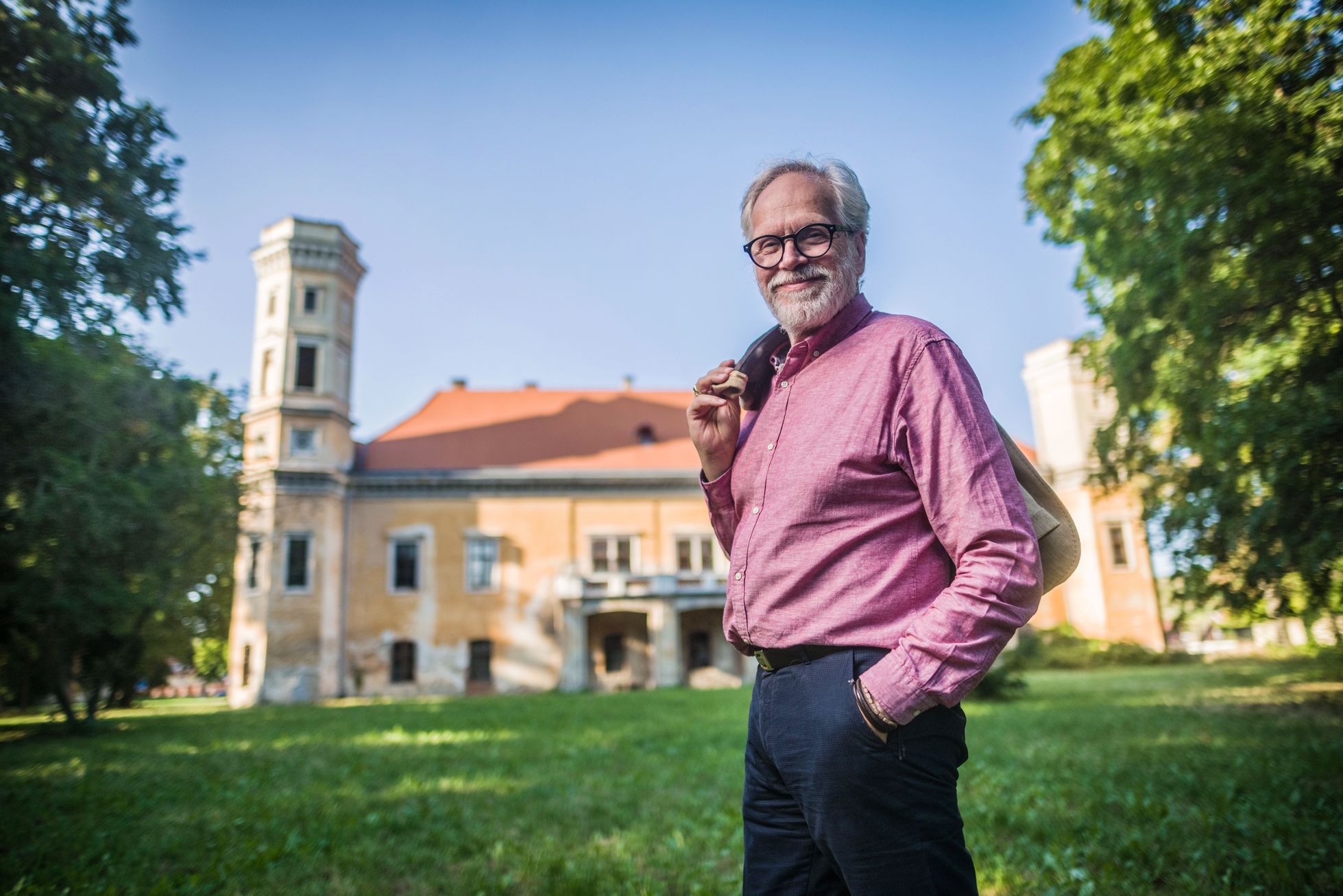 Český král by byl činorodý a neklidný. Kinský promluvil o muži, který ...