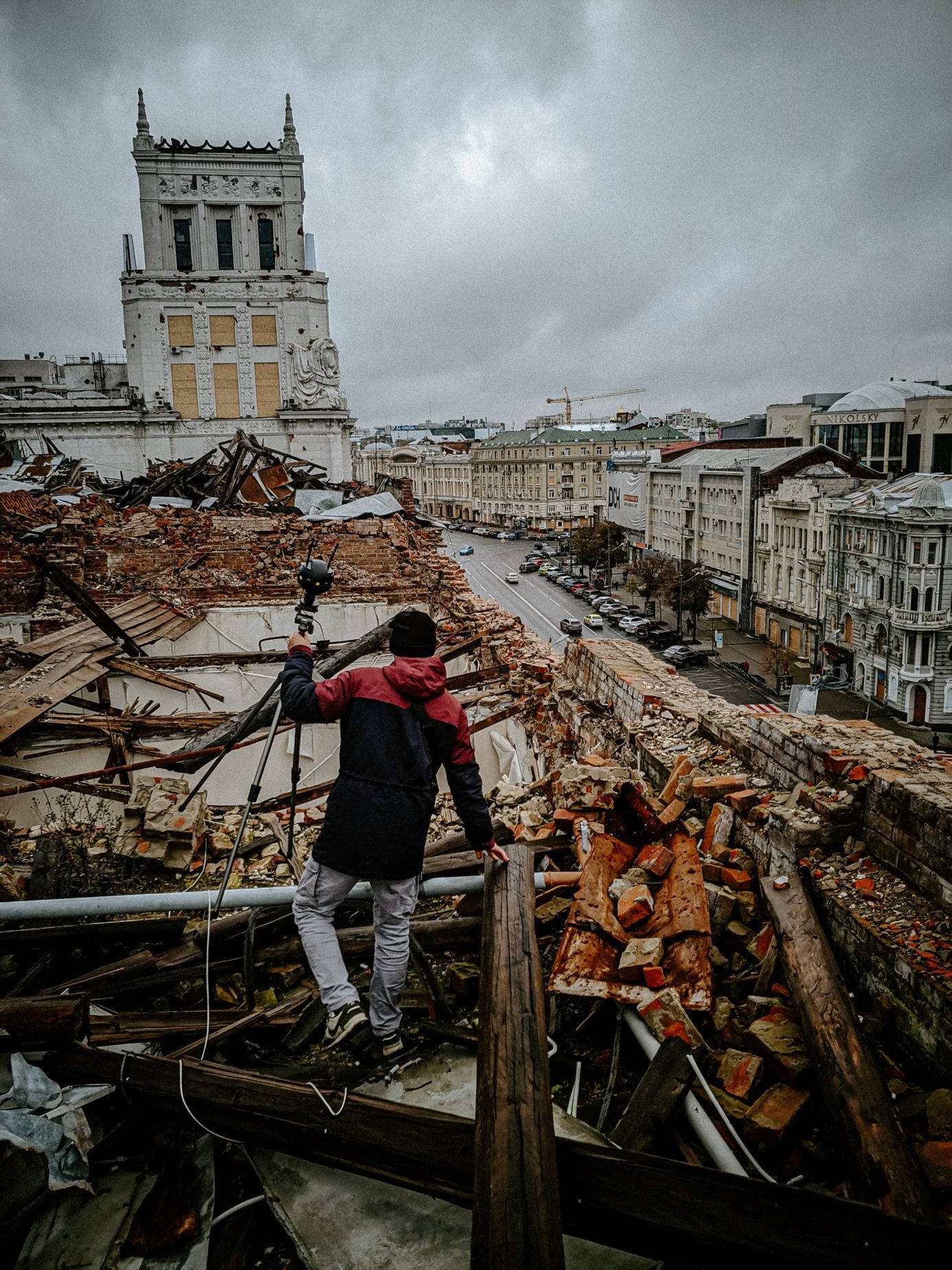 Film ve virtuální realitě ukazuje život v ruinách Charkova - Aktuálně.cz