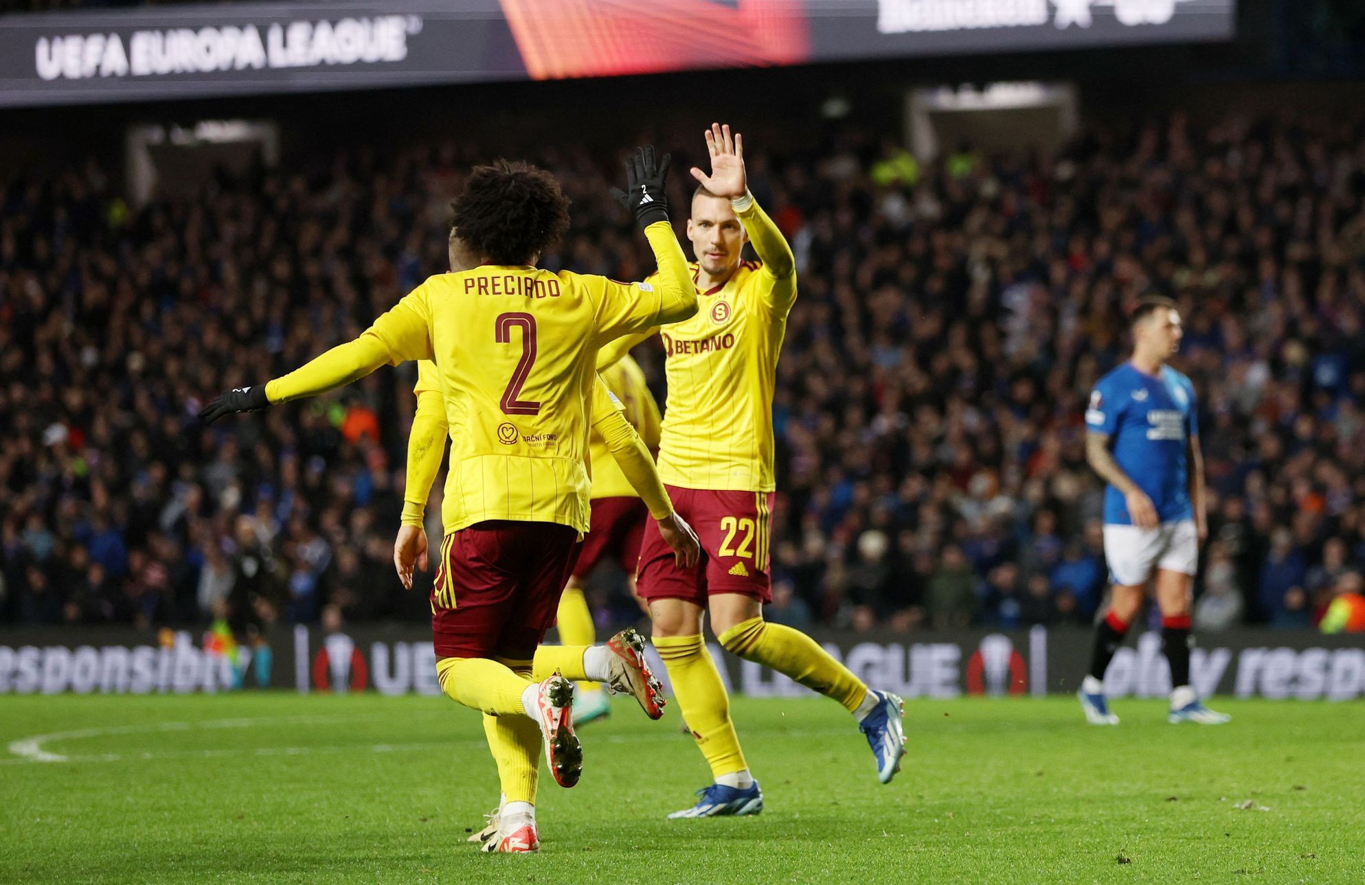 Prestižní nabídka pro Spartu: v dalším kole může dostat AC Milán nebo ...