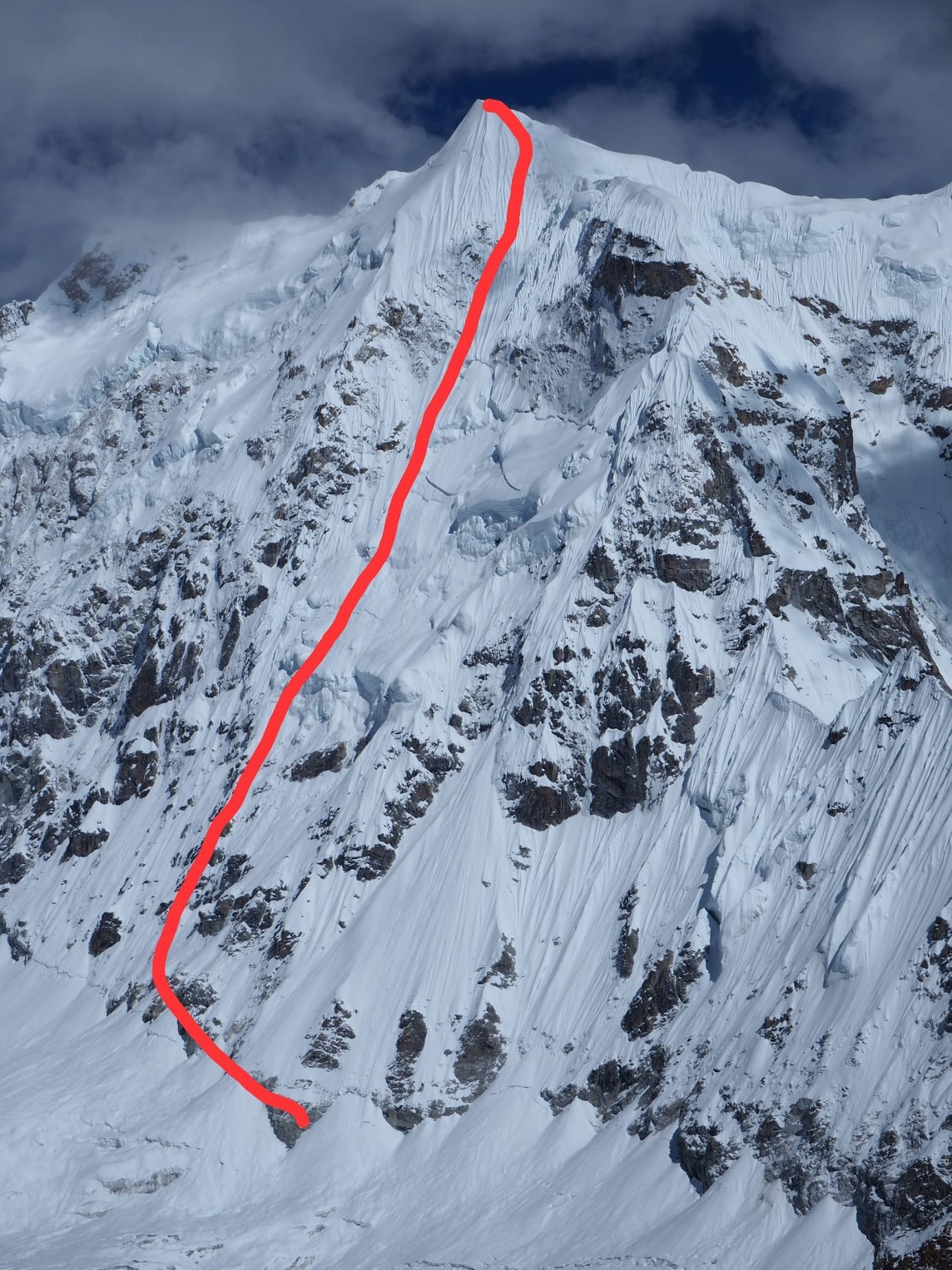 Český prvovýstup v Himálaji se podařil, unikátní slet ale překazila ...