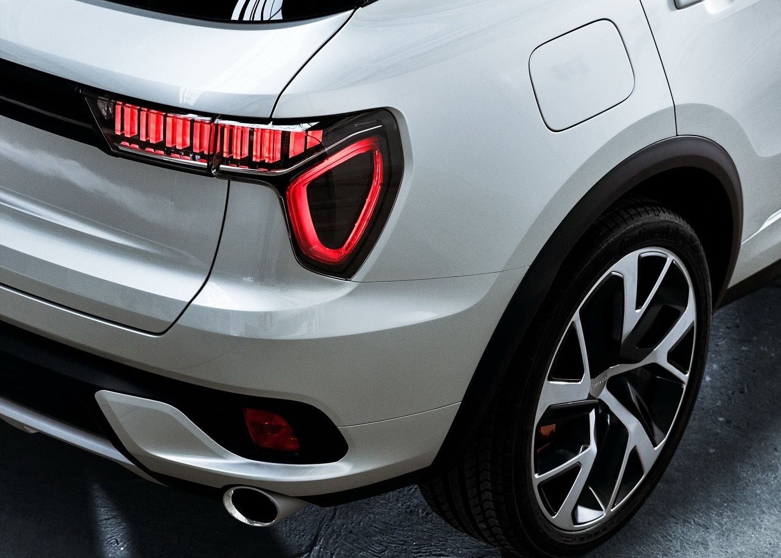 Nové čínské auto Lynk & Co 01 - Aktuálně.cz