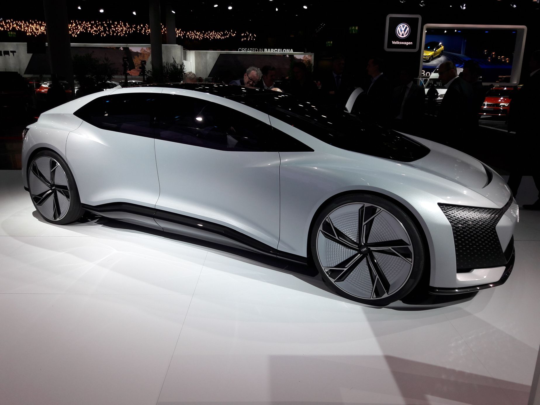 Elektrická auta koncernu Volkswagen zaplaví svět. Ve Frankfurtu ...