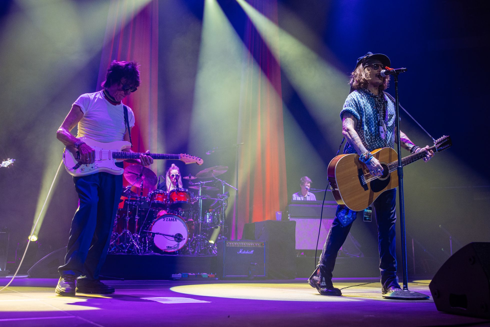 Recenze koncertu Jeffa Becka s Johnnym Deppem v Praze - Aktuálně.cz