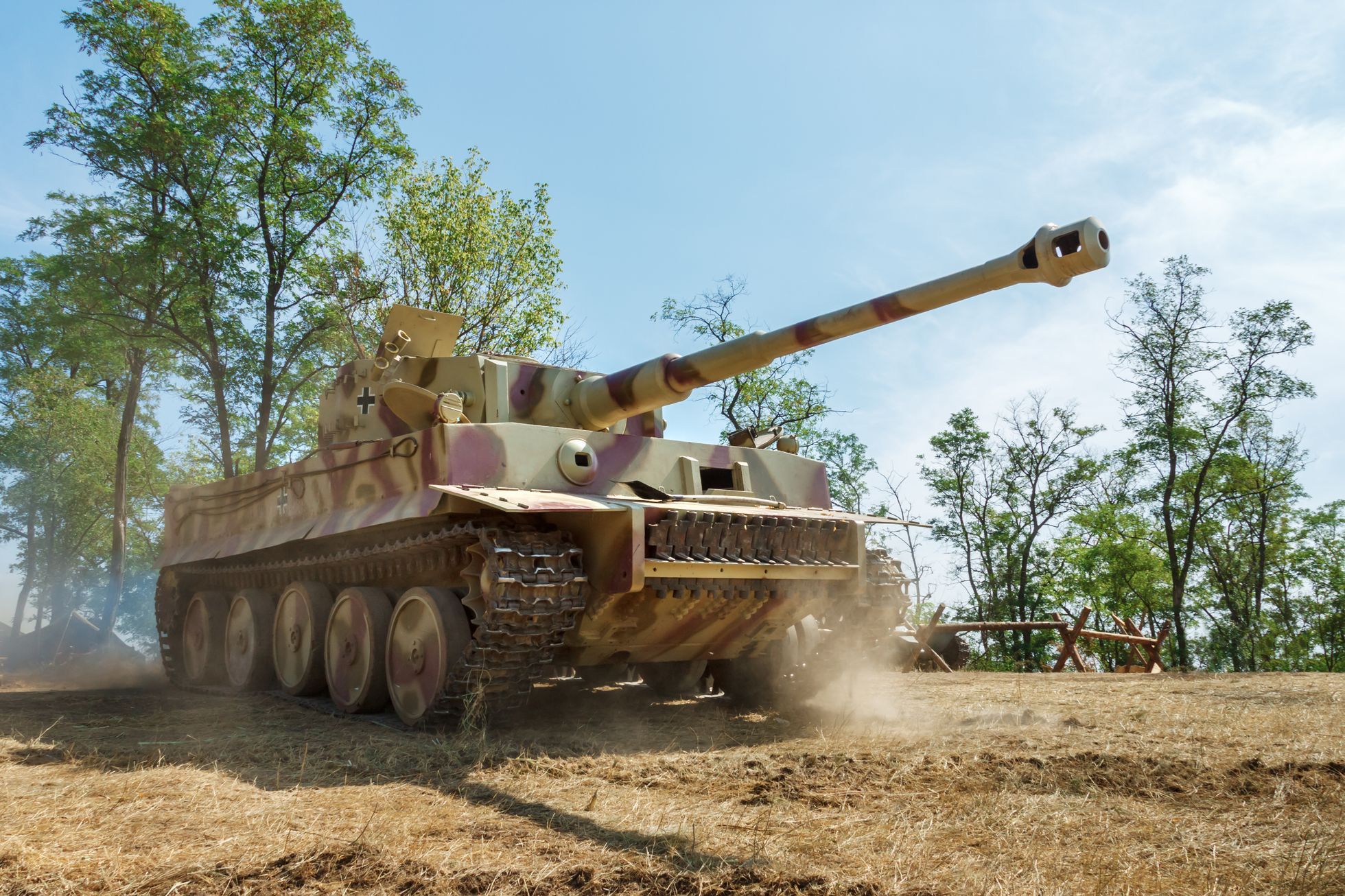 Slavné přešlapy Ferdinanda Porsche: Hybridní tank pro Hitlera se ...