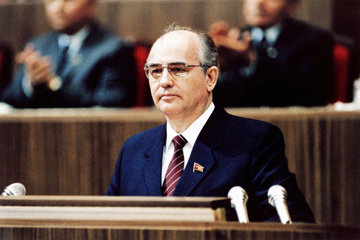 Michail Gorbačov na historických snímcích - Aktuálně.cz