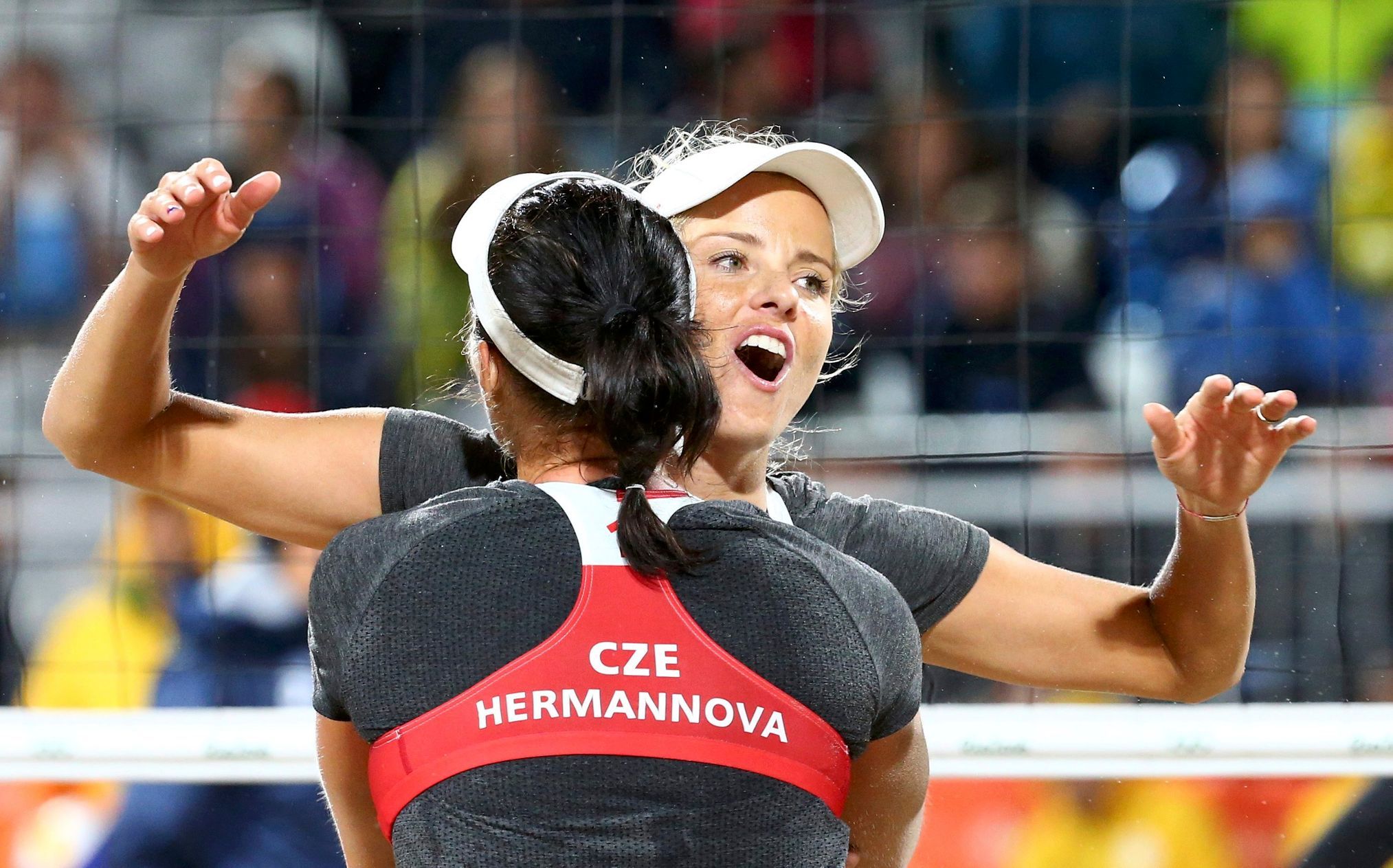 Hermannová se Slukovou vyhrály v Moskvě základní skupinu bez ztráty ...