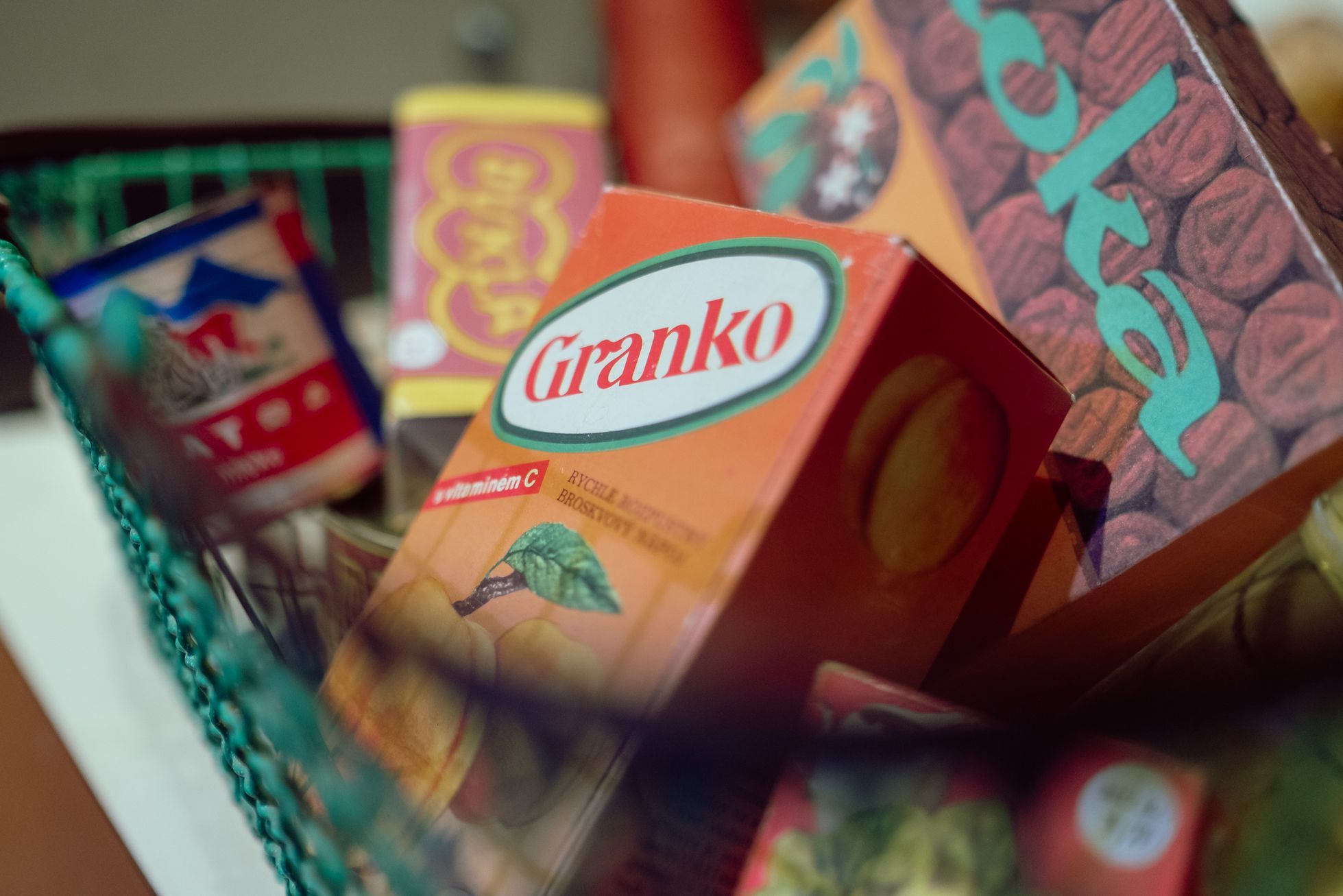 Rumové pralinky či Kofila. Jak vypadaly obaly známých cukrovinek za ...