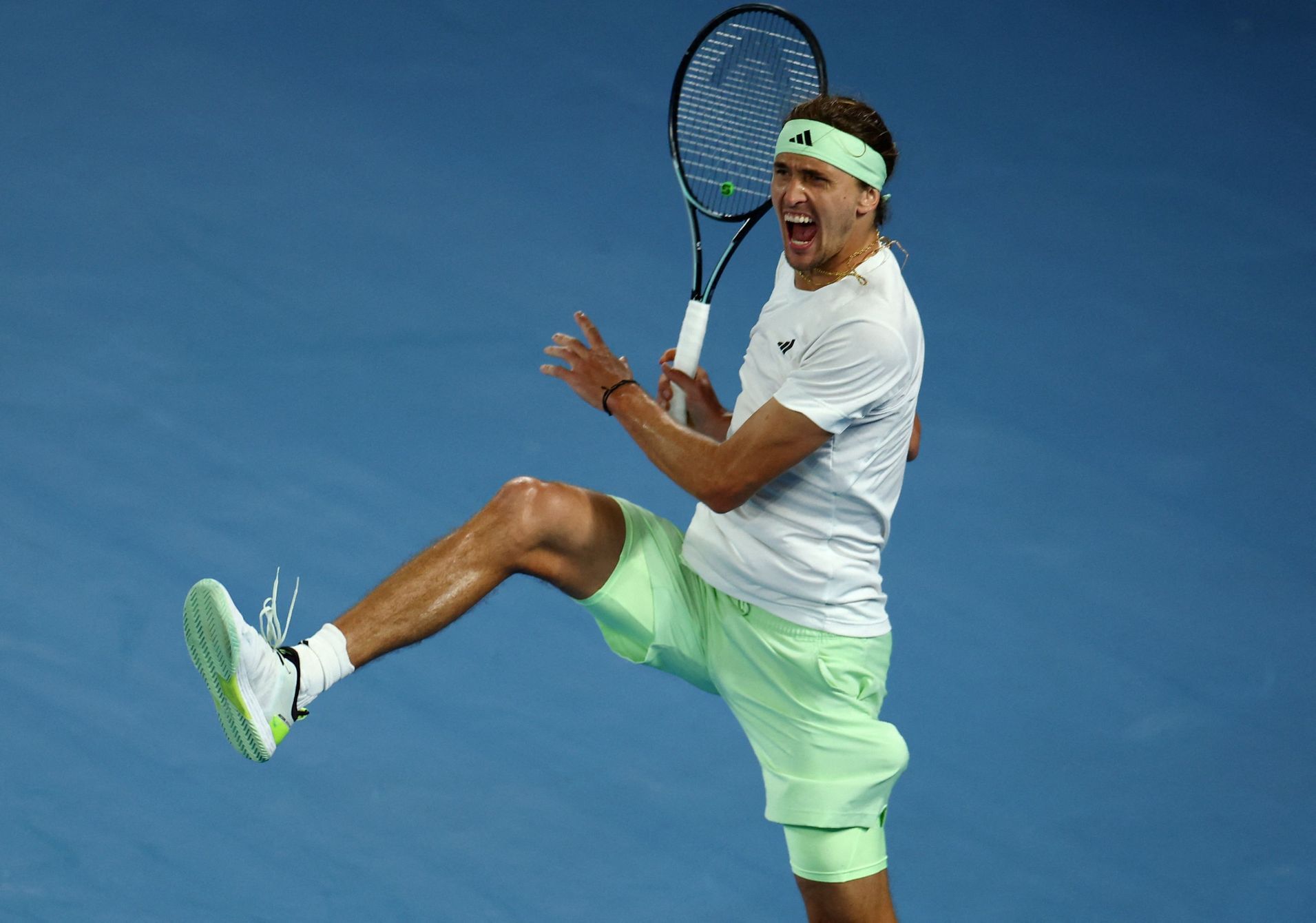 Alcaraz v Austrálii končí, vypadl se Zverevem. Medveděv zvládl další ...