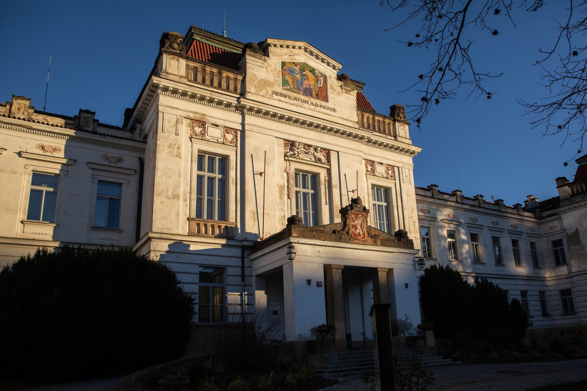"Svět bláznů je venku, ne tady." Den za zdmi Psychiatrické nemocnice ...