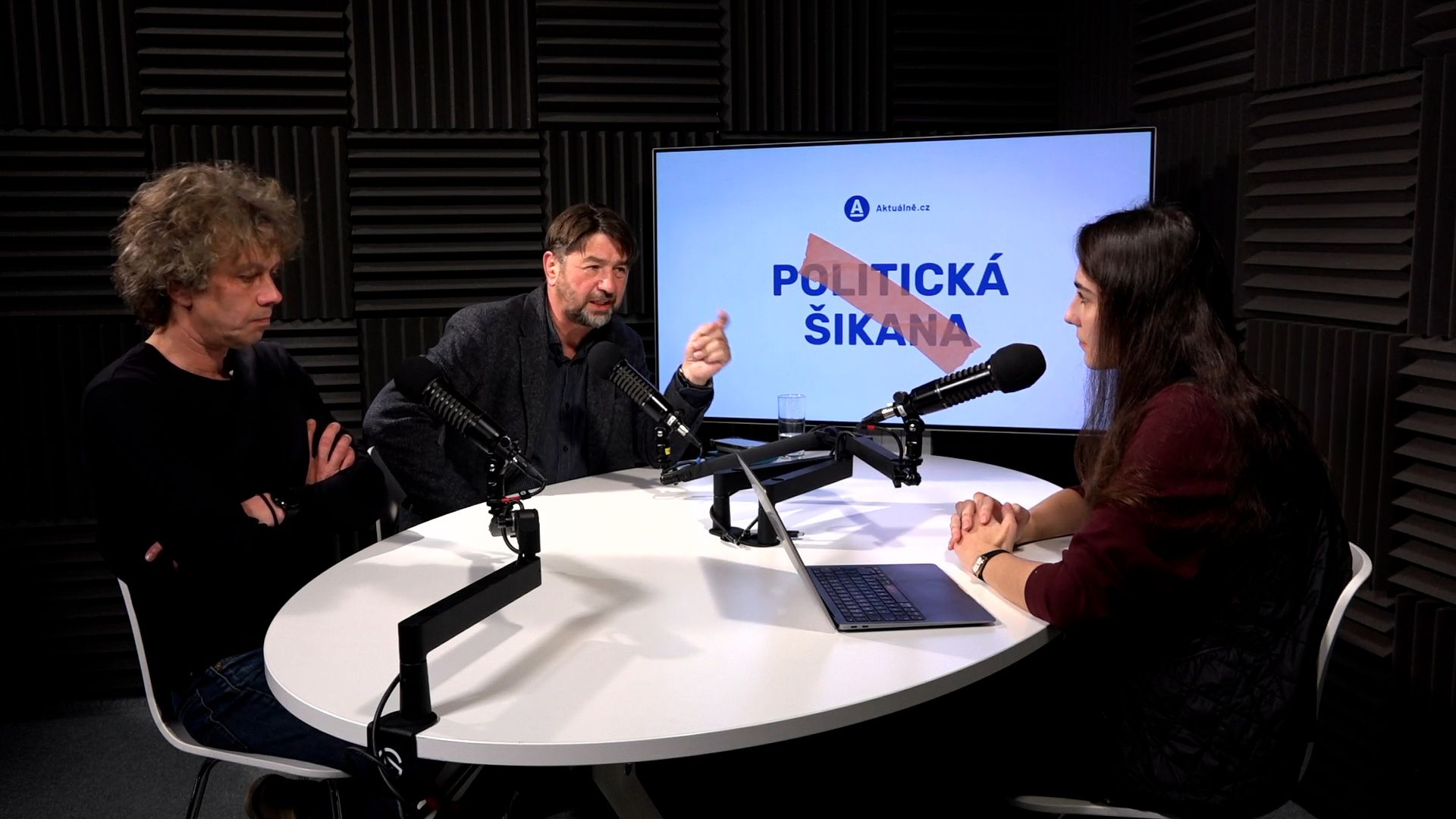 Politická šikana: Prezident si stojí za svým, přílišný tlak nemusí ...