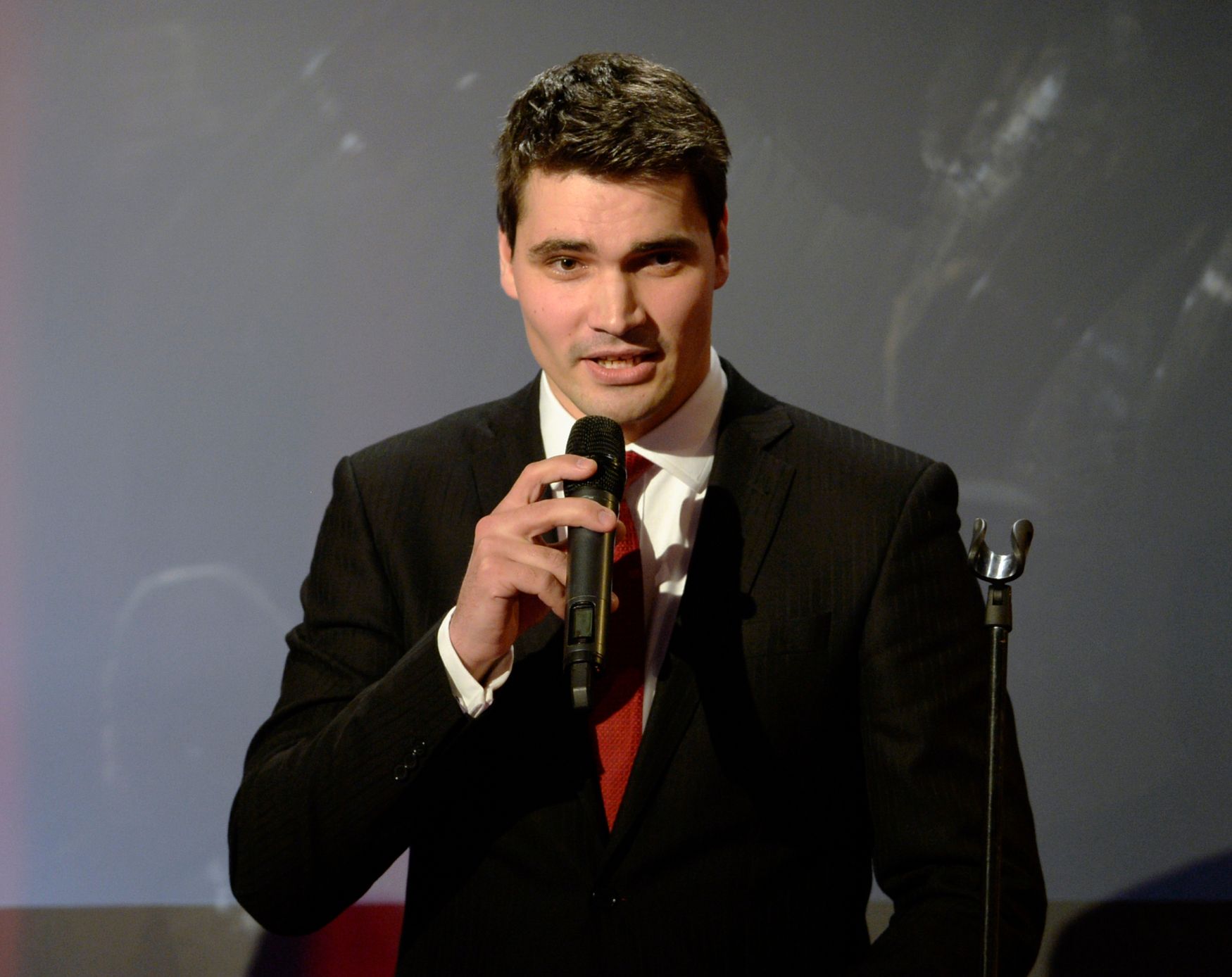 Moderátor Daniel Stach dostal planetku. Astronomové ocenili, že ...