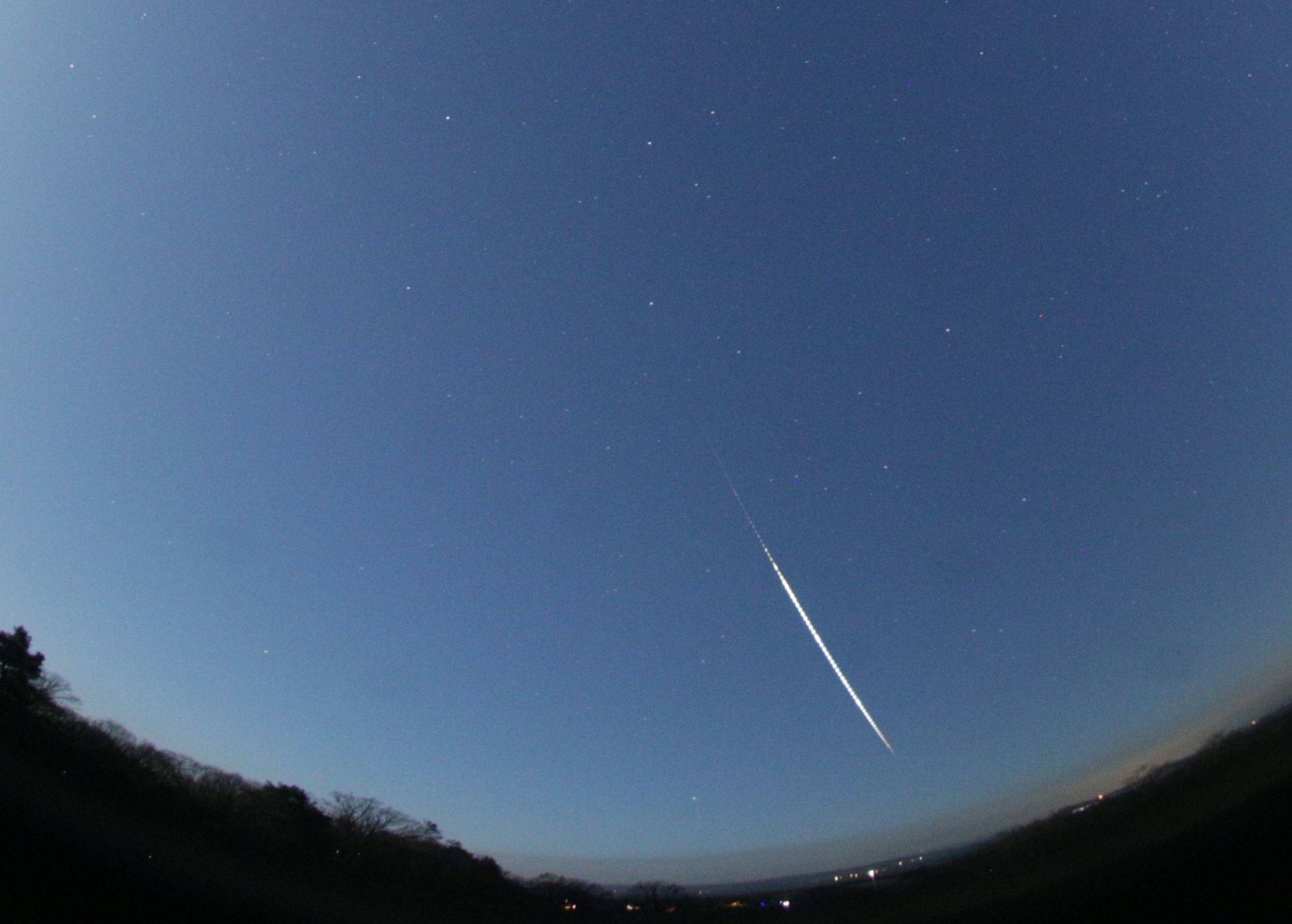 Astronom: Ve zkoumání meteoritů jsme nejlepší na světě, pád úlomků u ...