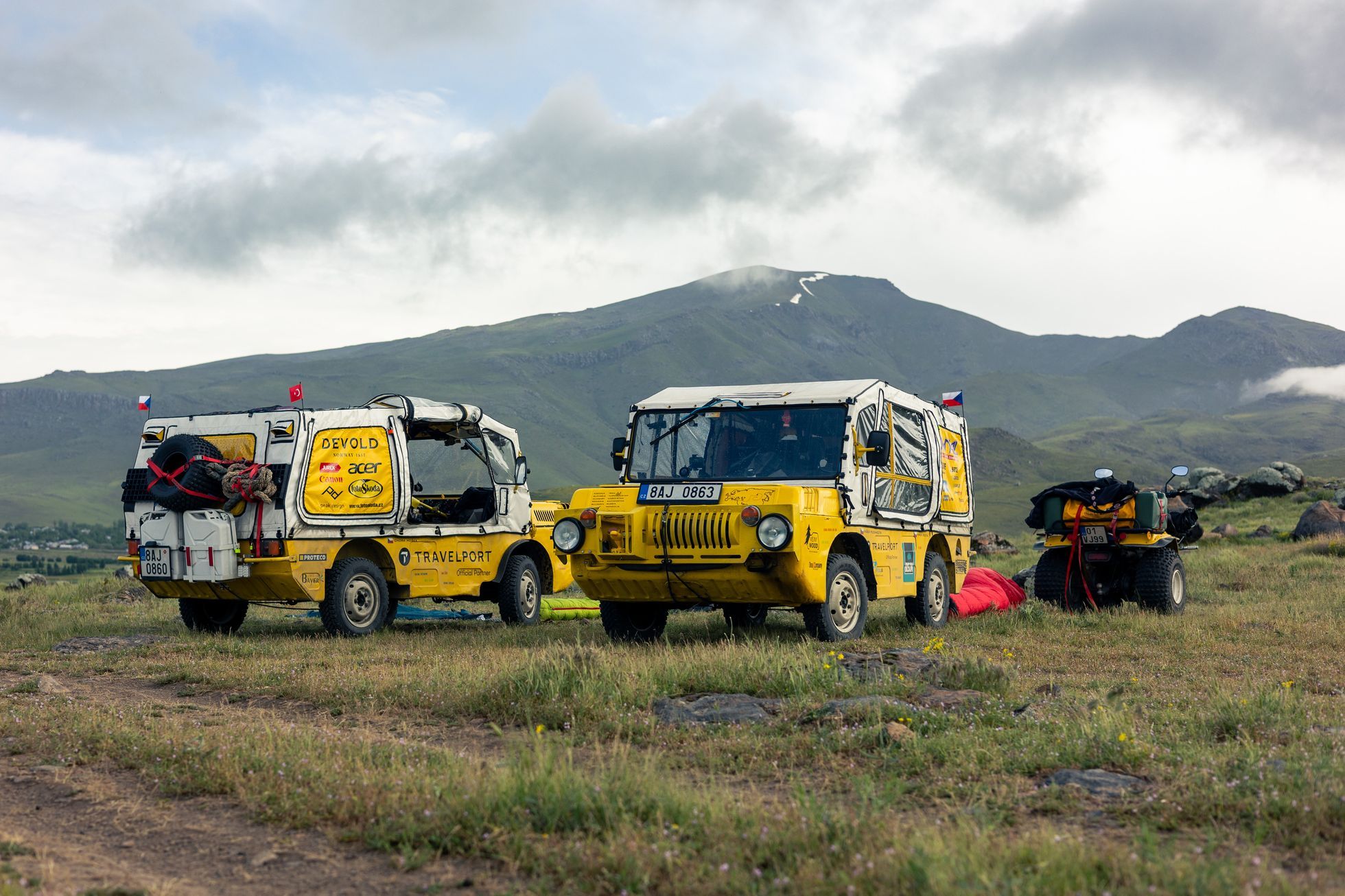 Luaz 967, známý jako žlutá žába, je auto které není stavěné na ...