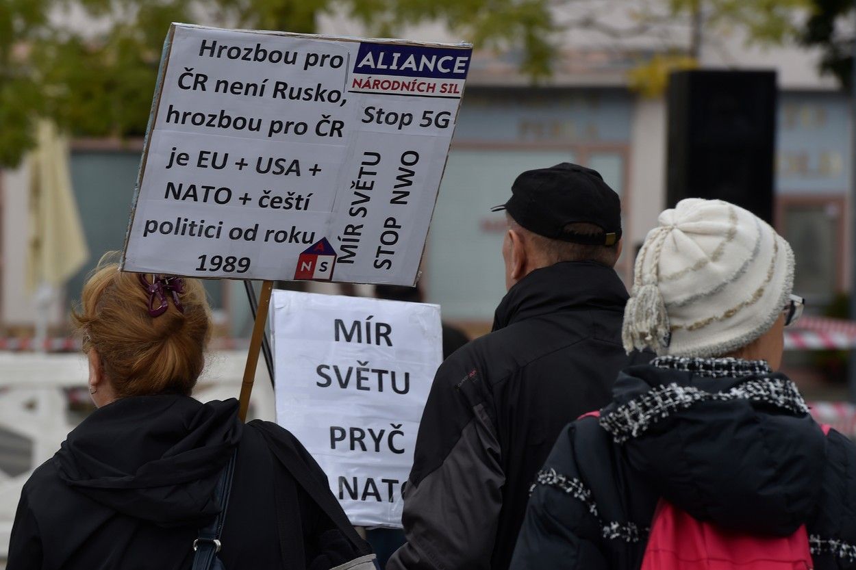 Cenzura nebude, půjdeme jen po šiřitelích dezinformací ohrožujících ...