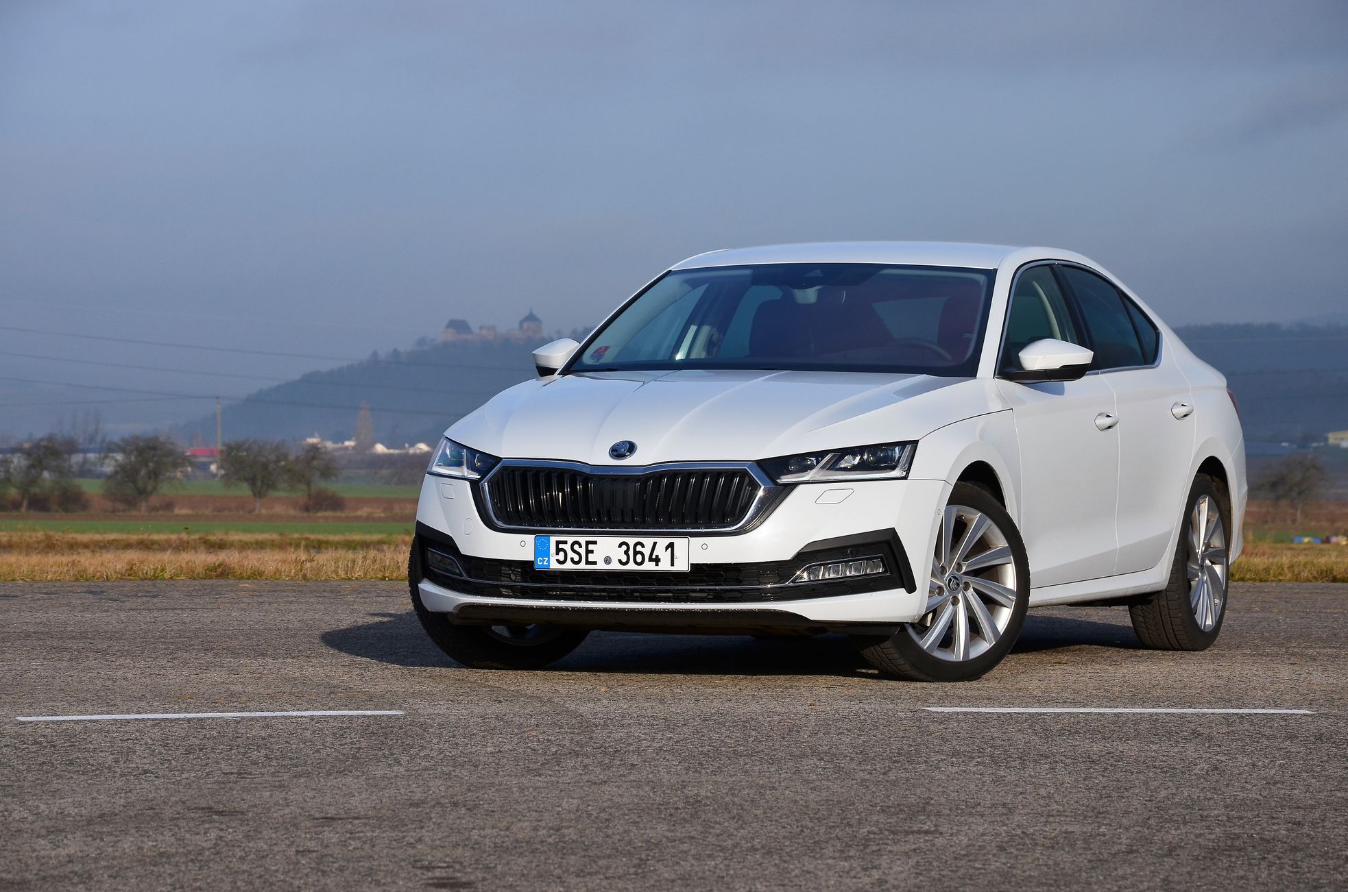 Octavia na CNG je ekologičtější než plug-in hybrid. Alespoň s českou ...