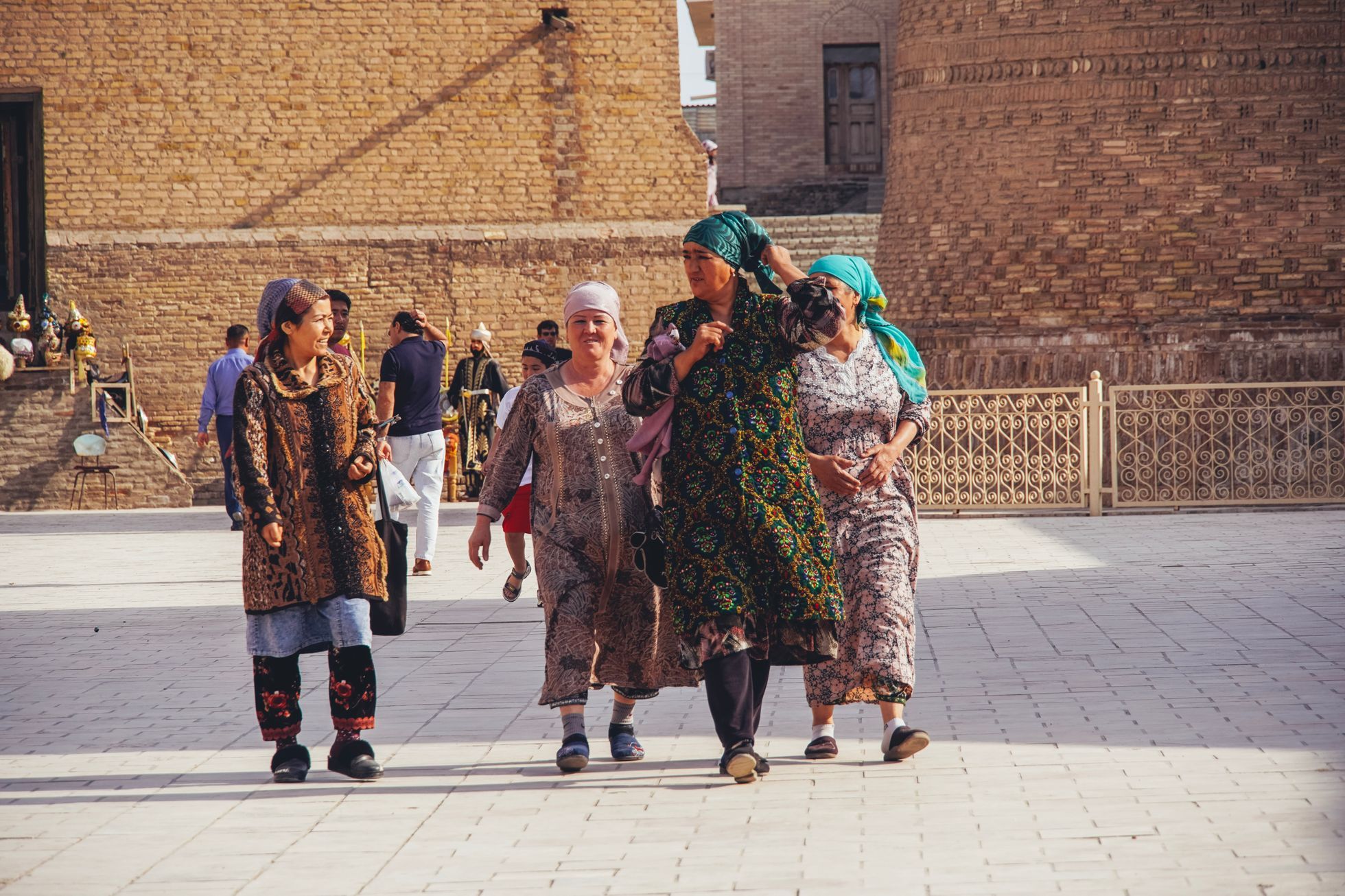 Země na Hedvábné stezce má náruč otevřenou. Uzbekistán nabízí přírodu i ... Země na Hedvábné stezce má náruč otevřenou. Uzbekistán nabízí přírodu i ...