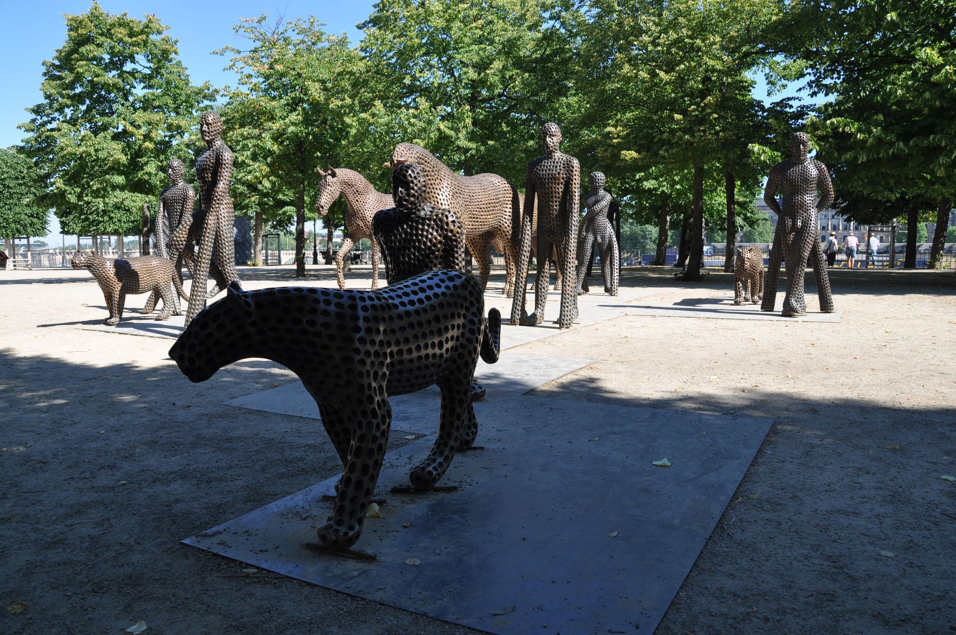 Miminka od Davida Černého došla do Drážďan. České umění tam vystavuje ...