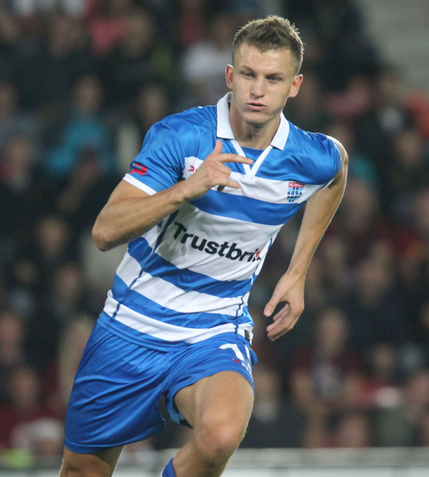 Necid se vrátil ze Zwolle do CSKA, získá ho Dortmund? - Aktuálně.cz