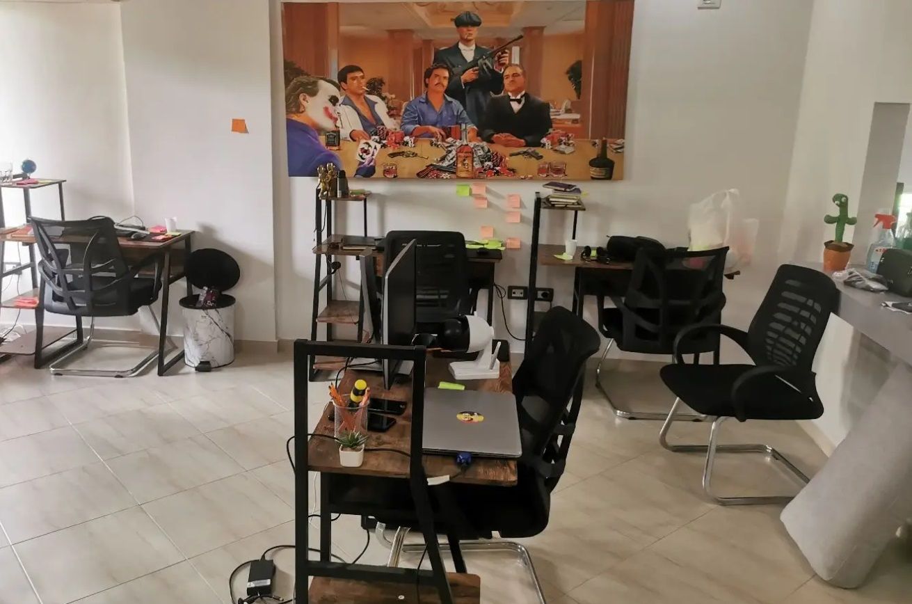 "Budete radit s investováním." Jak fungují podvodníci, kteří Čechům ...