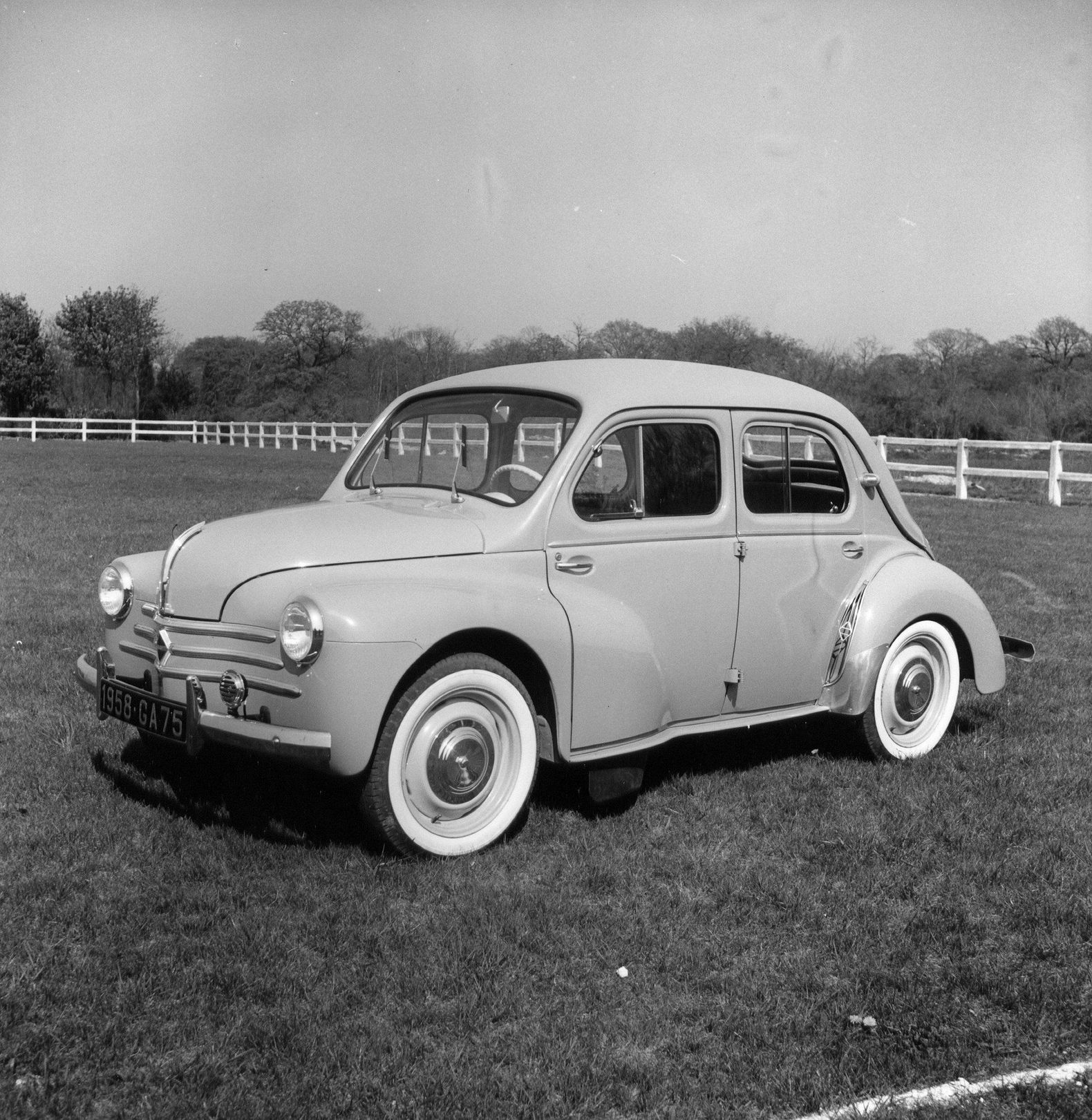 Historie Renault 4CV - Aktuálně.cz
