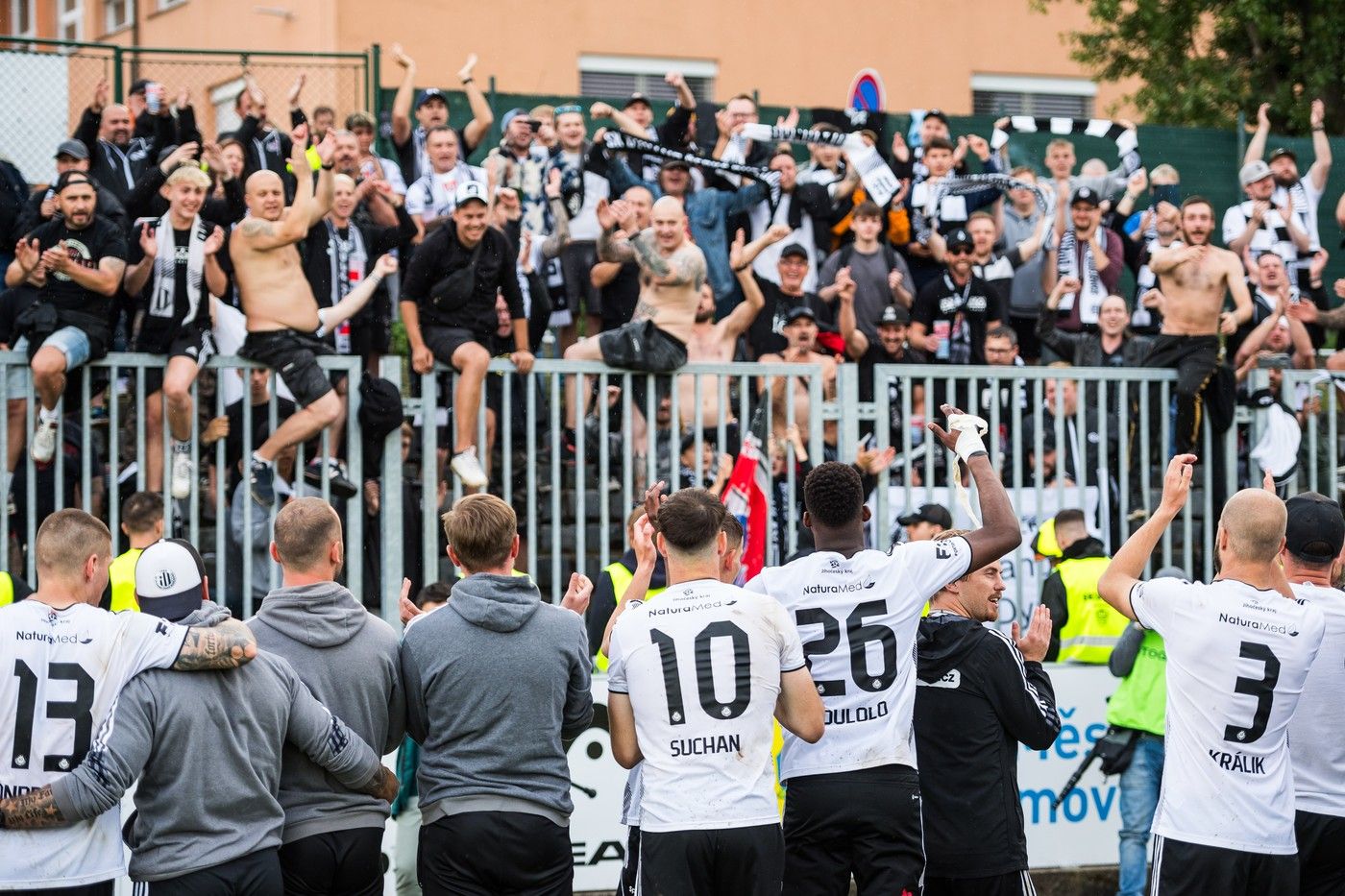 "Je mi jedno, jestli mě vyhodí." Kladrubský se ozval, jeho slova se teď ...