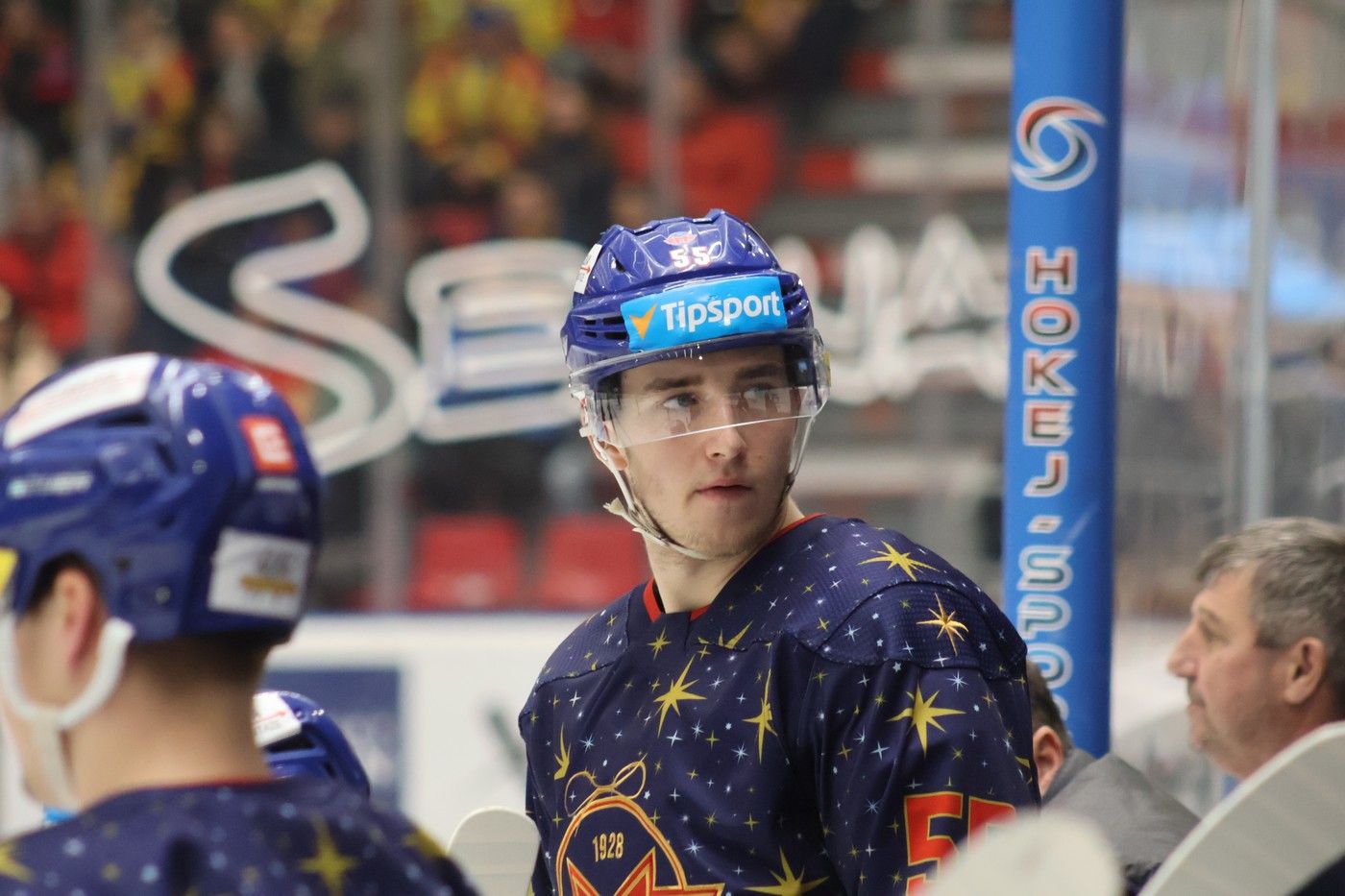 Obránce Hovorka bude bojovat o NHL, na dva roky se upsal Floridě ...