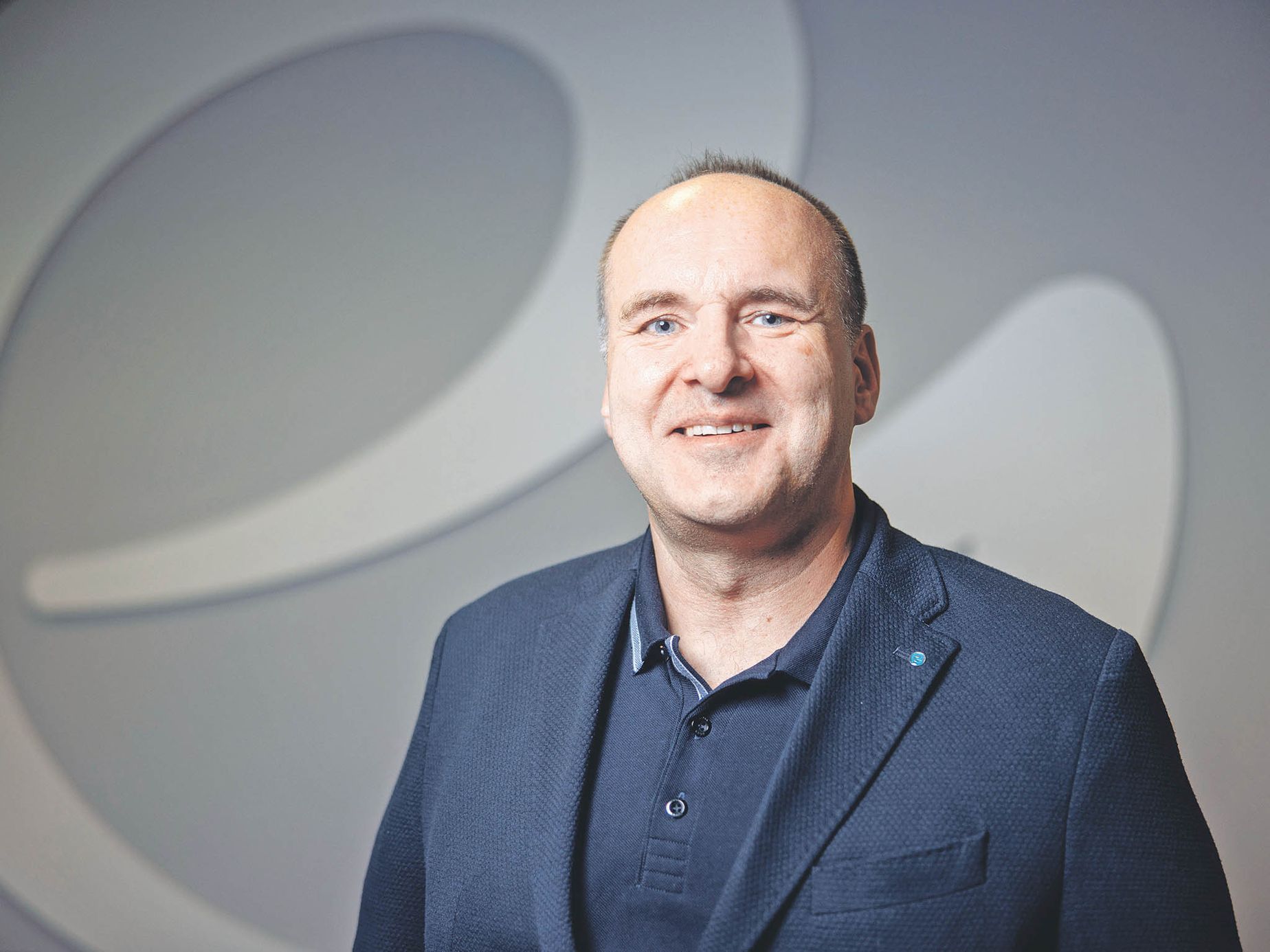 Internetové bankovnictví by mělo být zrušeno. Je nebezpečné, tvrdí šéf banky Partners - Aktuálně.cz